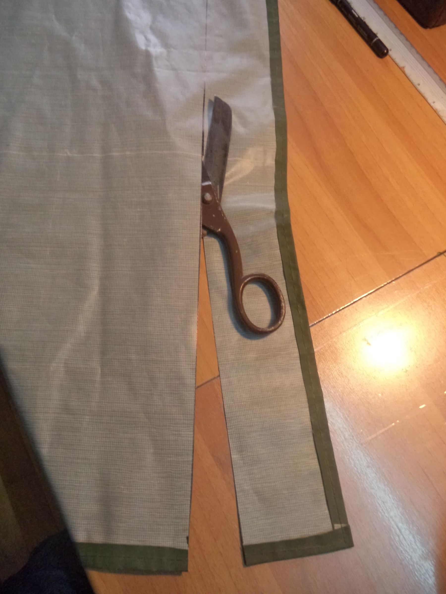 Upgrading Cheap-o Workshop Apron : 24 Steps (with Pictures) - Instructables