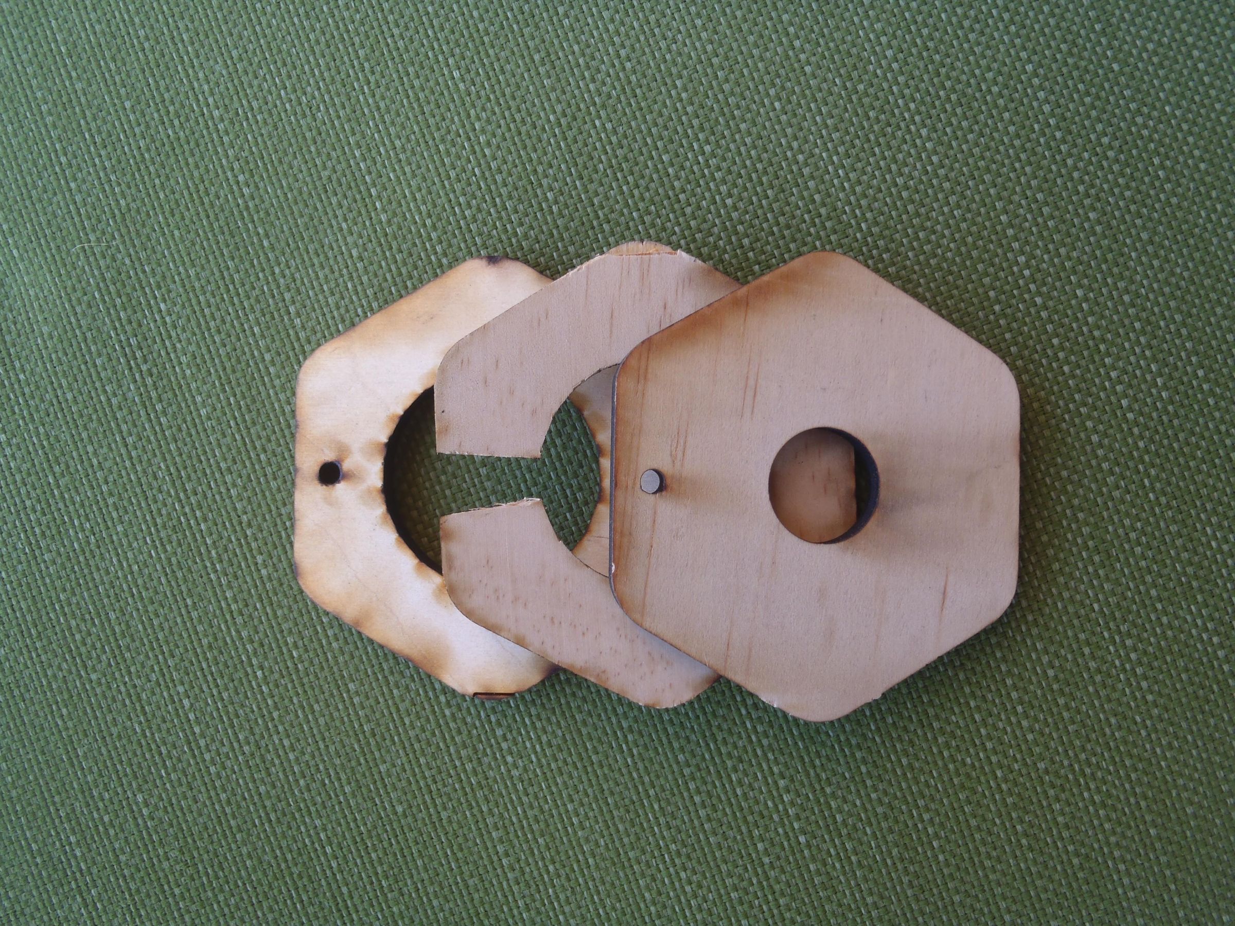 Customizable Plywood and Acrylic Hinged Lamp : 5 Steps (with Pictures ...