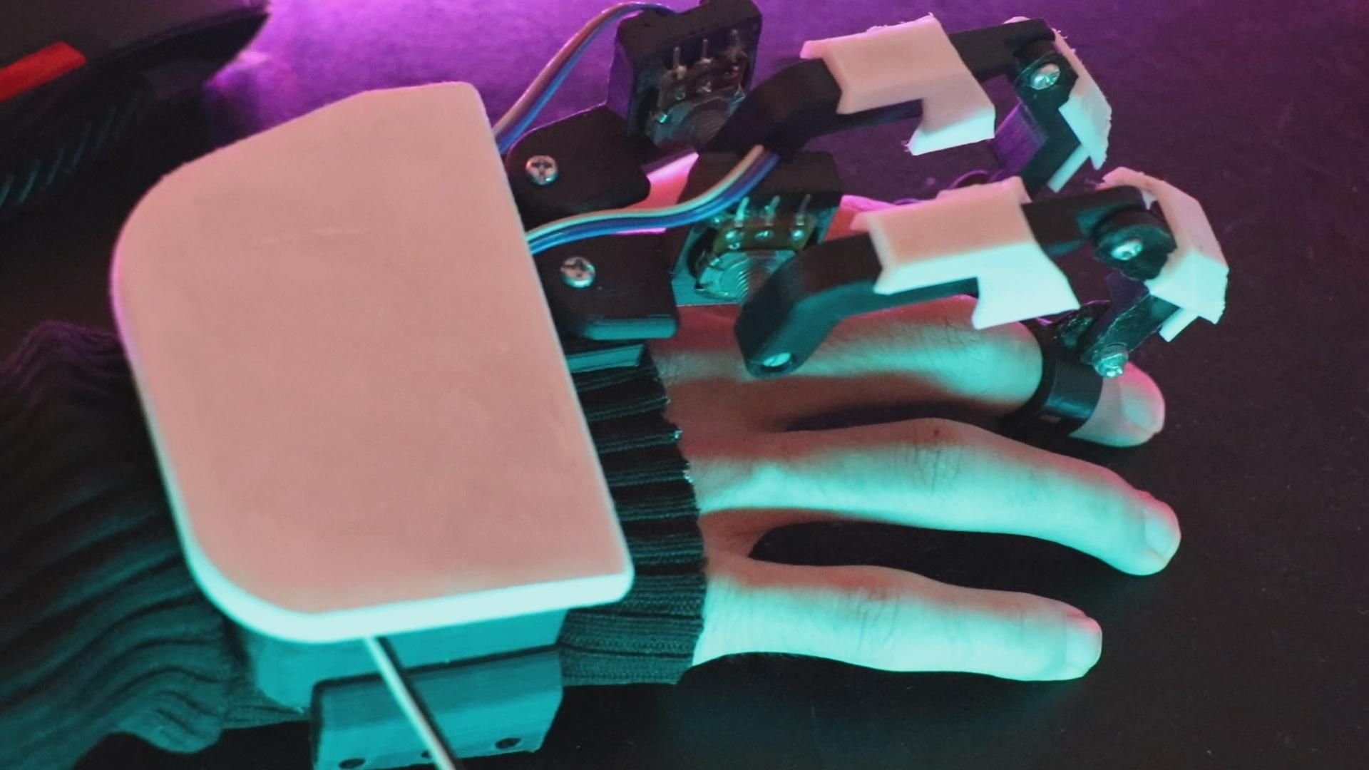 IANA Smart Glove From Rainbow Six Siege - Remote Control : 6 Steps - Instructables