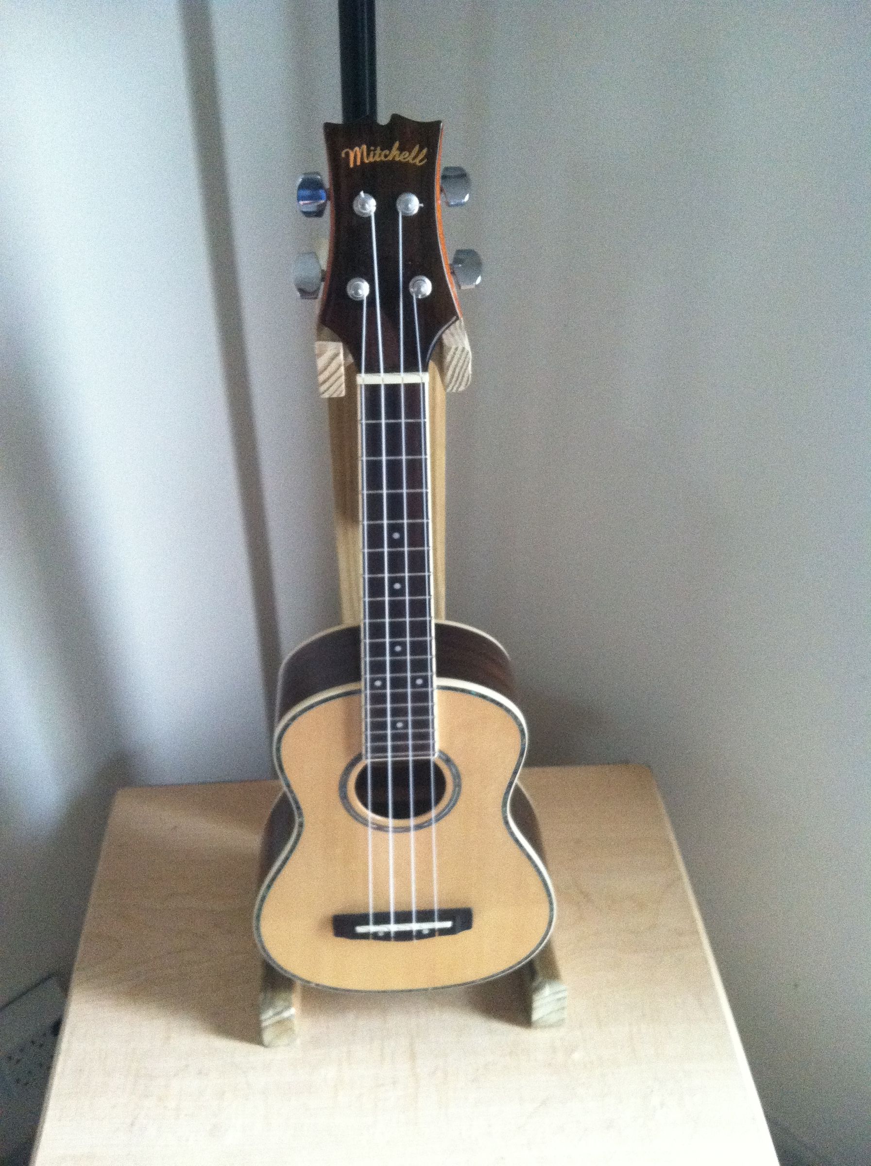 Ukulele Stand - Instructables
