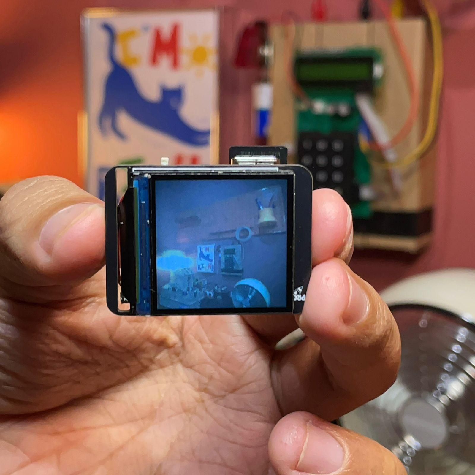 Build Your Own Mini Digital Camera With ESP32-S3 Cam & ST7789 Display ...