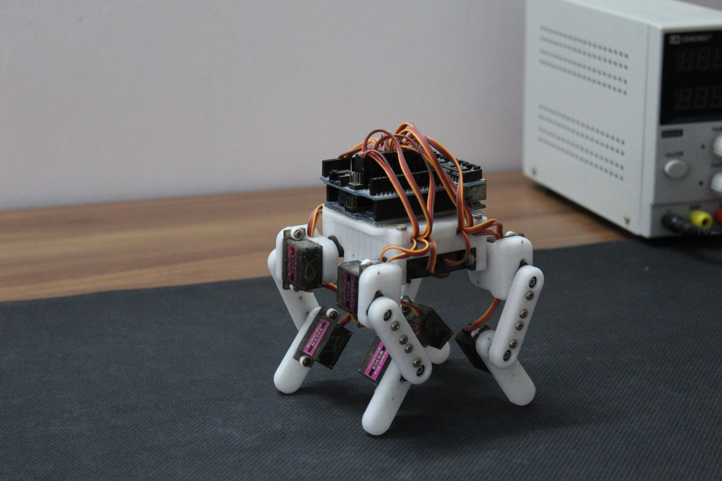 Arduino Powered Micro Quadruped : 13 Steps (with Pictures) - Instructables