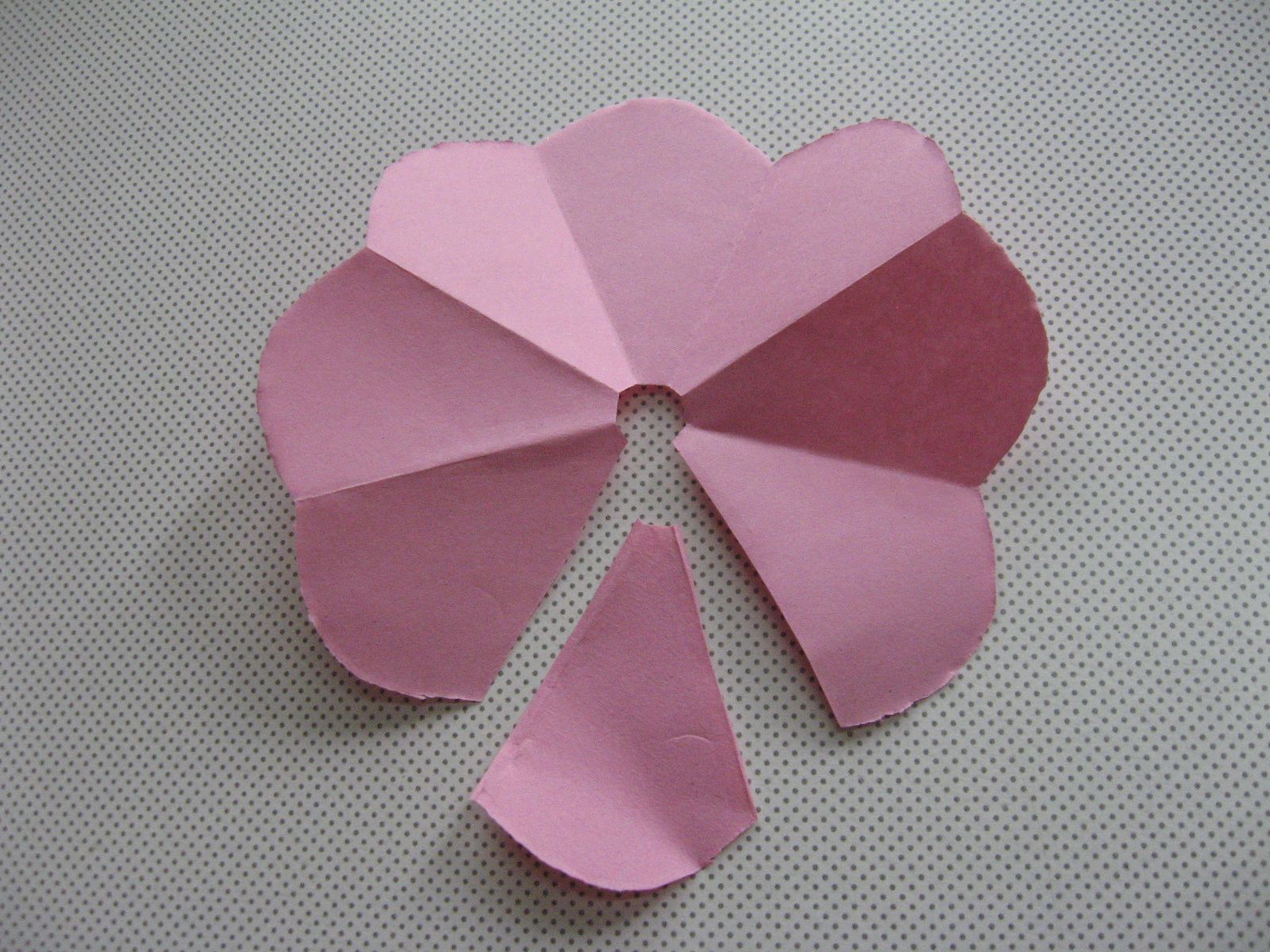 How to Make Real Looking Paper Roses : 7 Steps (with Pictures ...