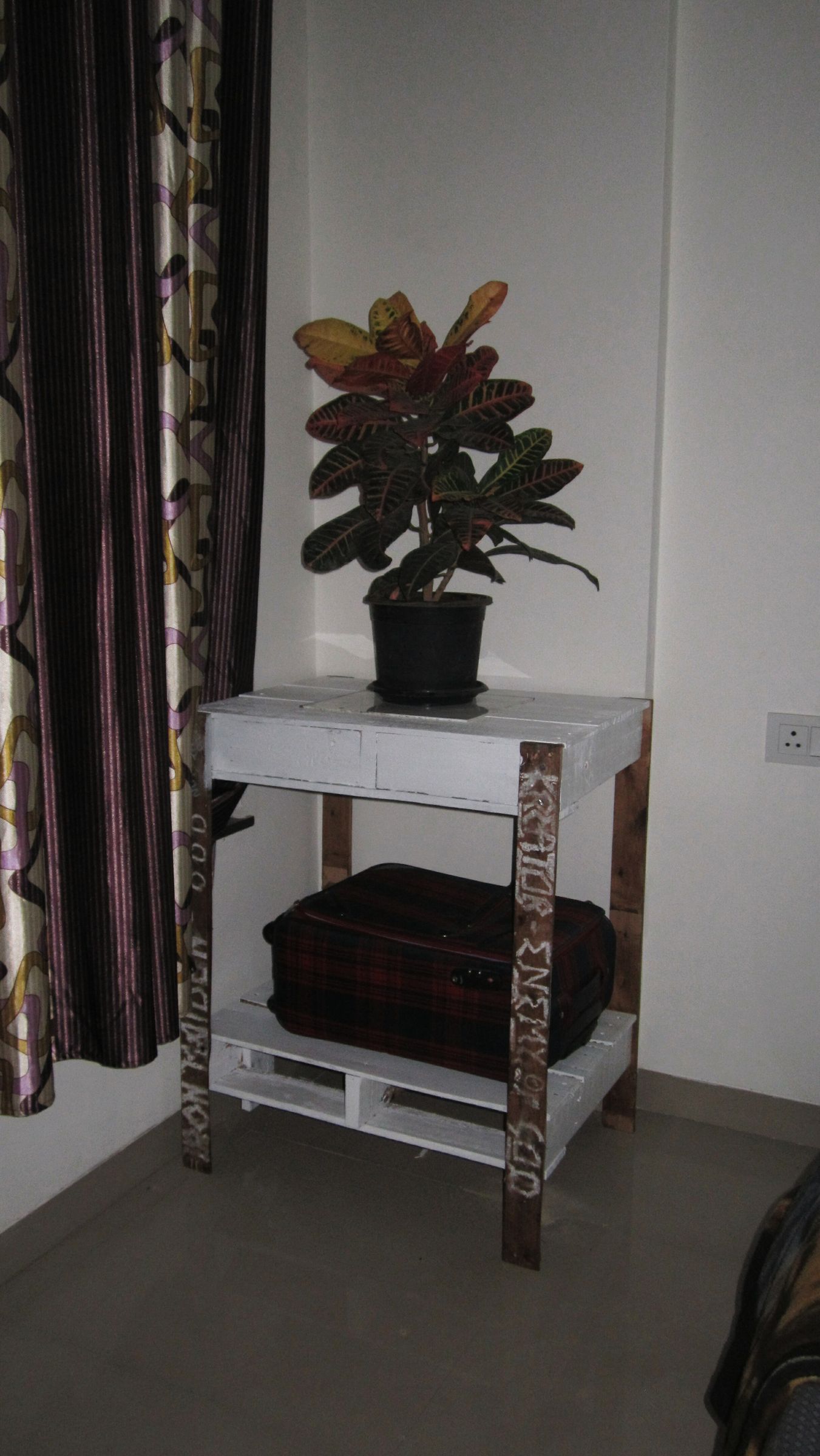 DIY Pallet Rack : 3 Steps - Instructables