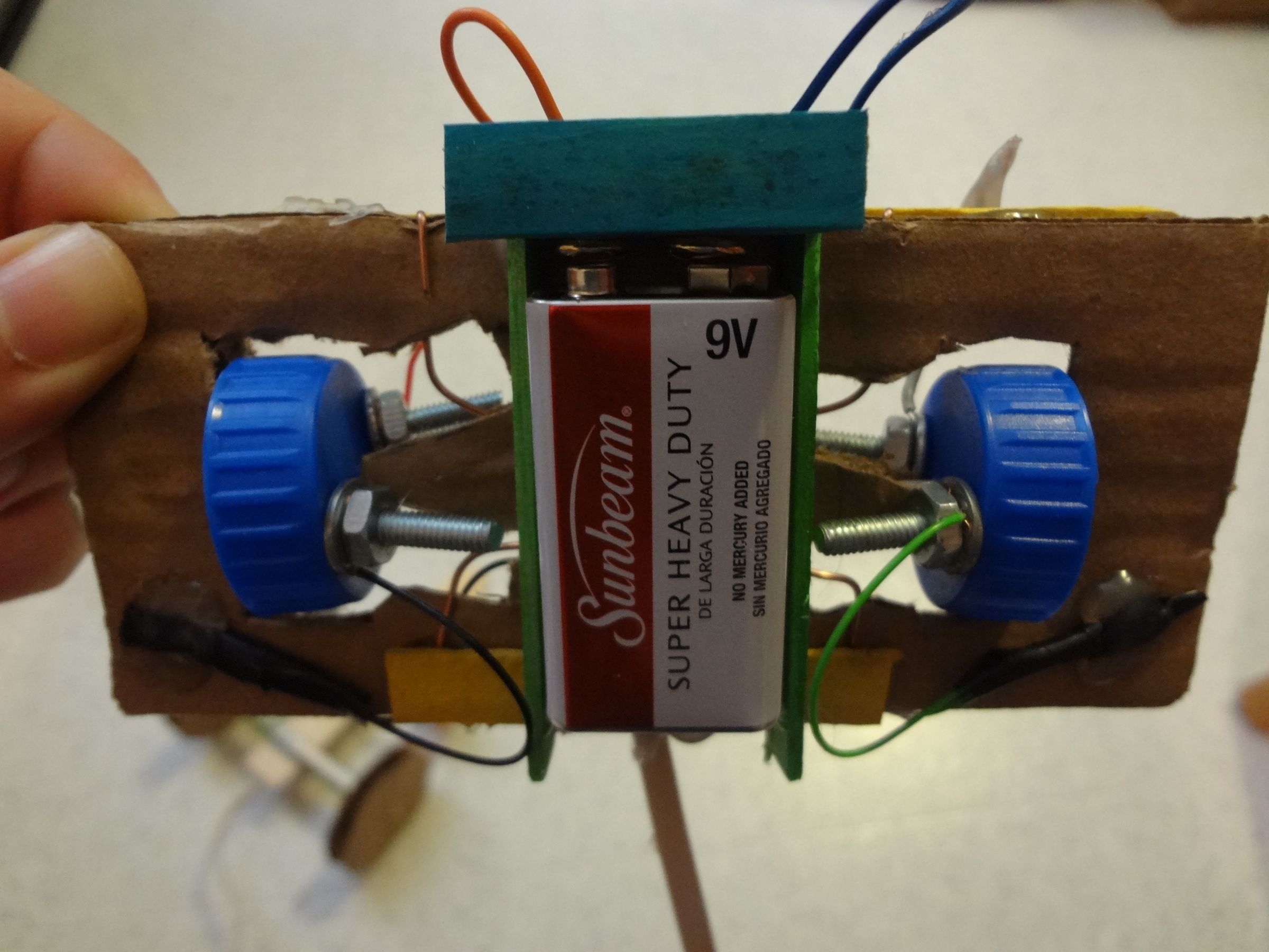 Cardboard Remote Controlled Car. : 6 Steps (with Pictures) - Instructables