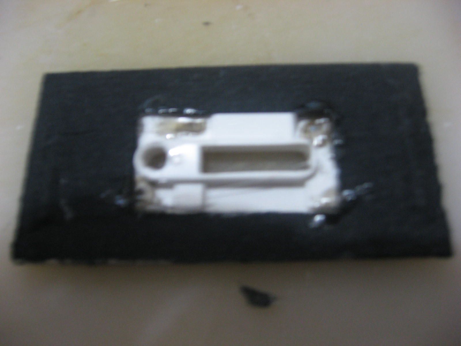 Make Your Own Ipod Nano Dock With Out-Of-The-Box Objects. : 6 Steps - Instructables