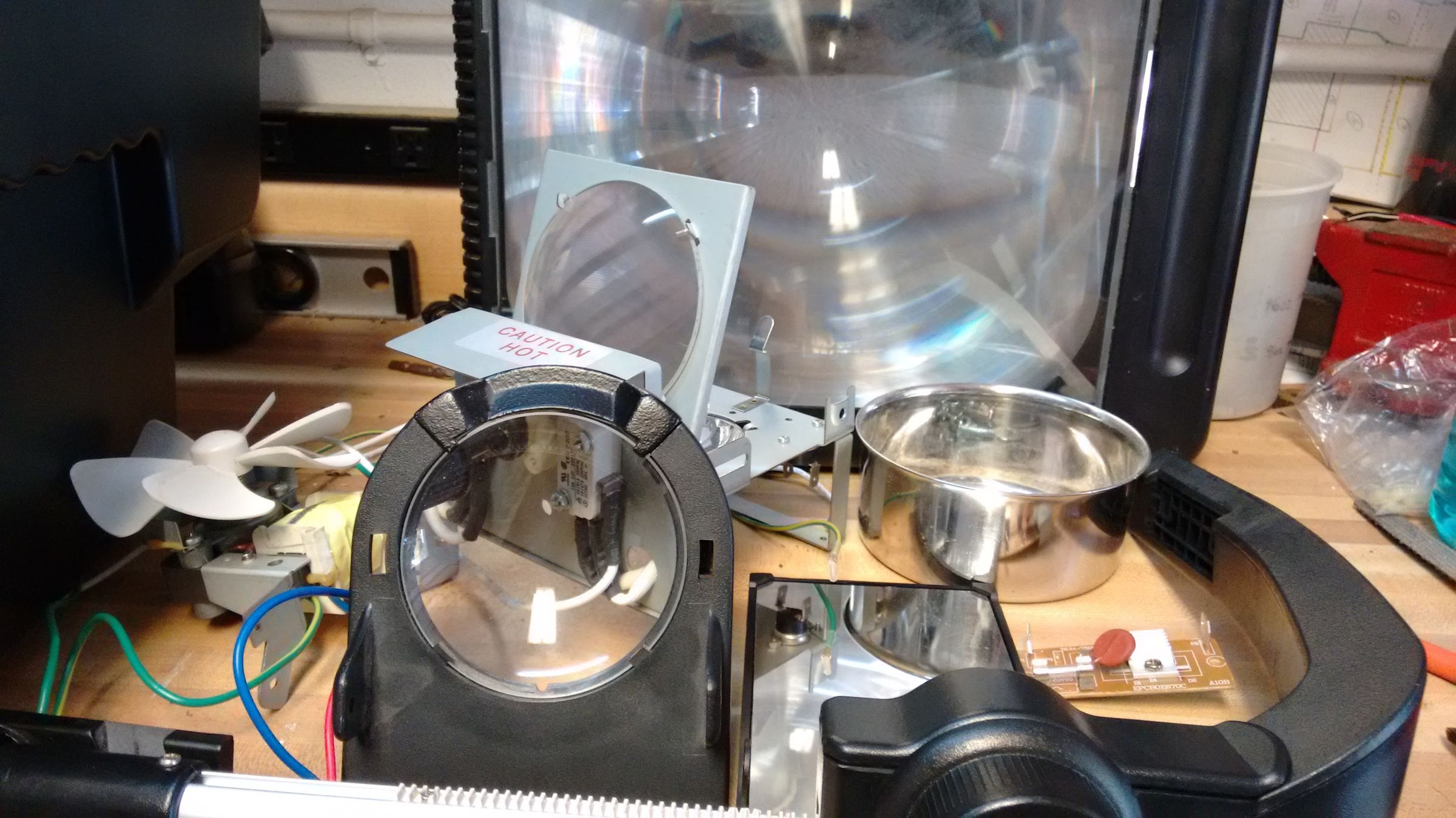 Overhead Projector Salvage : 12 Steps (with Pictures) - Instructables