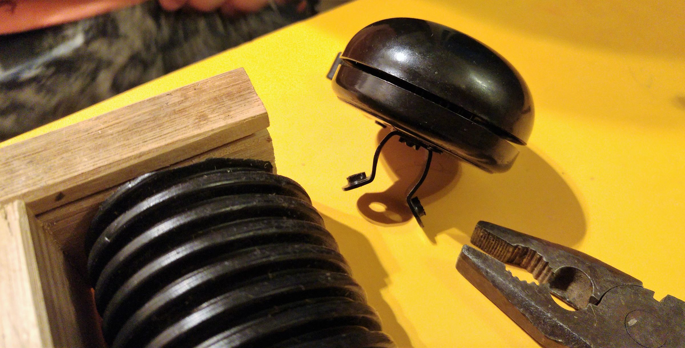 Washboard Style Percussion Instrument : 7 Steps (with Pictures ...