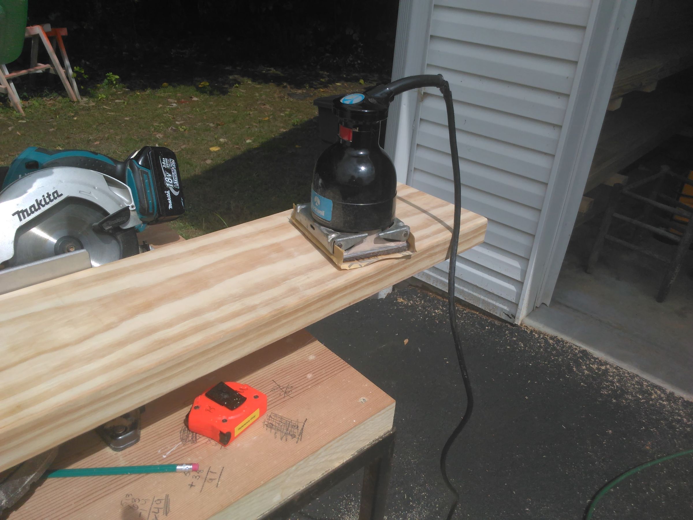 Rustic Farmhouse Table DIY : 10 Steps (with Pictures) - Instructables