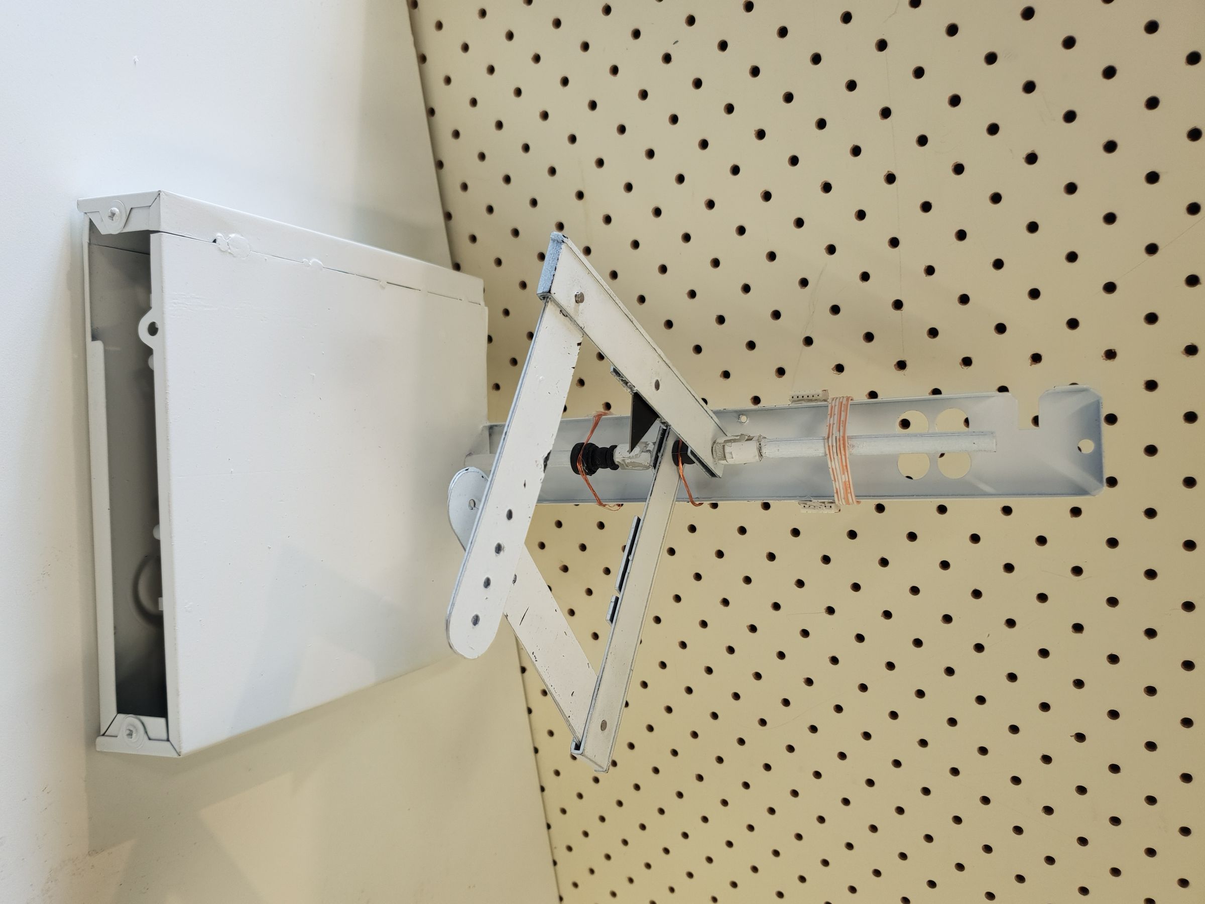 REBOTTLE: a Fun Way to Upcycle DVD Players! : 9 Steps - Instructables