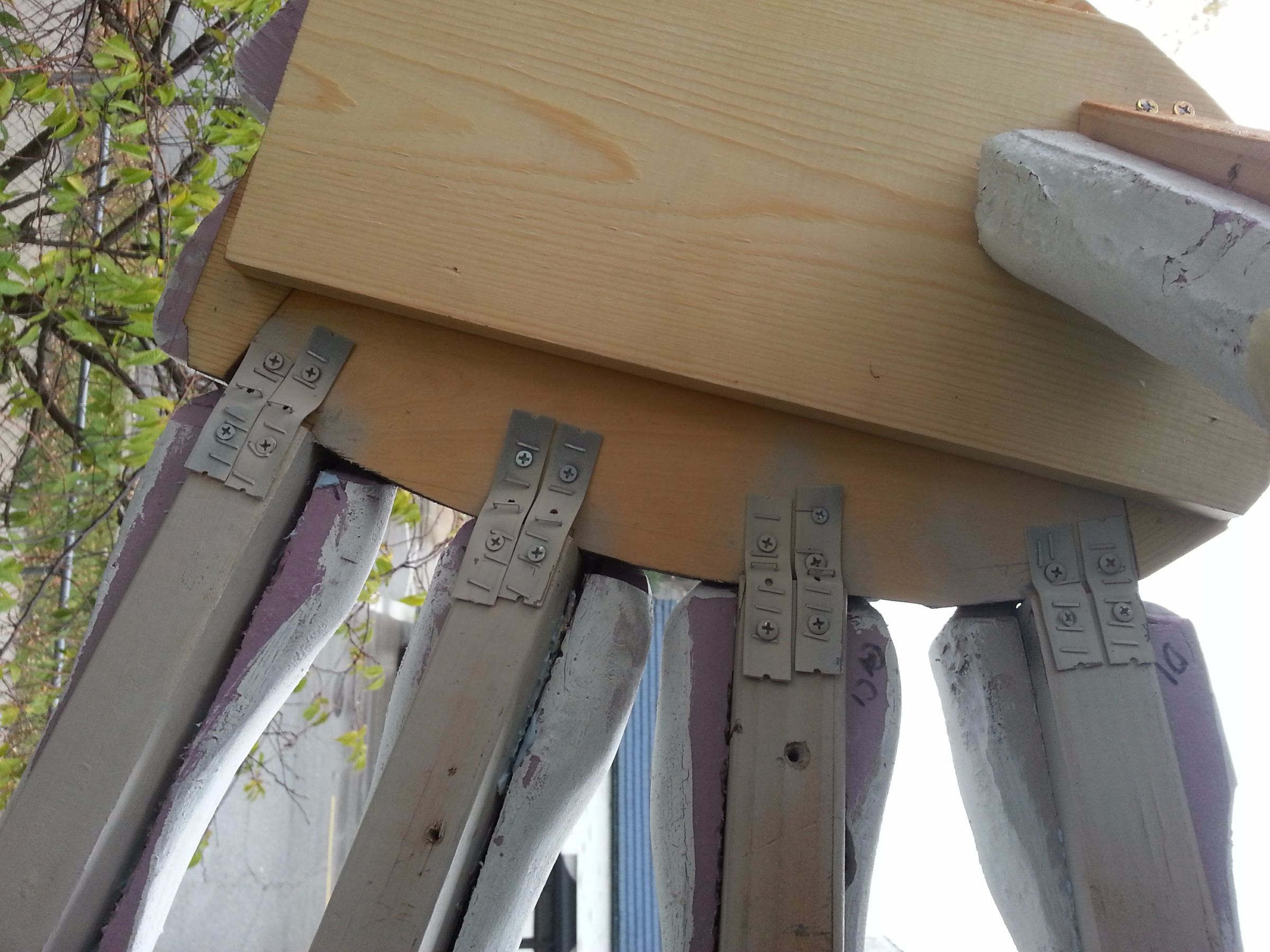 Giant Skeleton Halloween Decoration : 10 Steps (with Pictures ...