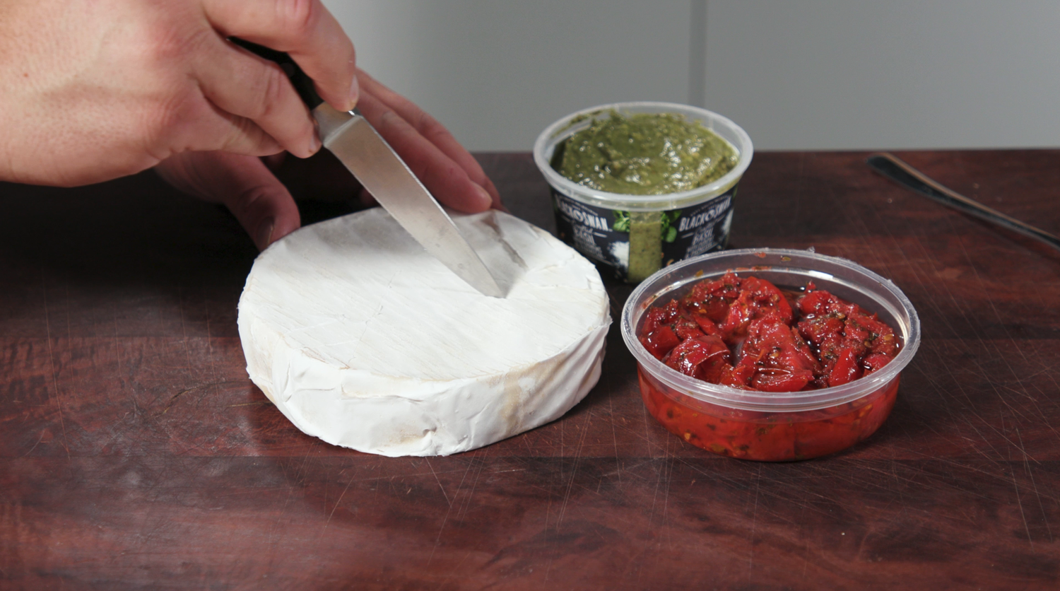 How to Cook Baked Brie With Basil Pesto and Sundried Tomatoes : 6 Steps ...