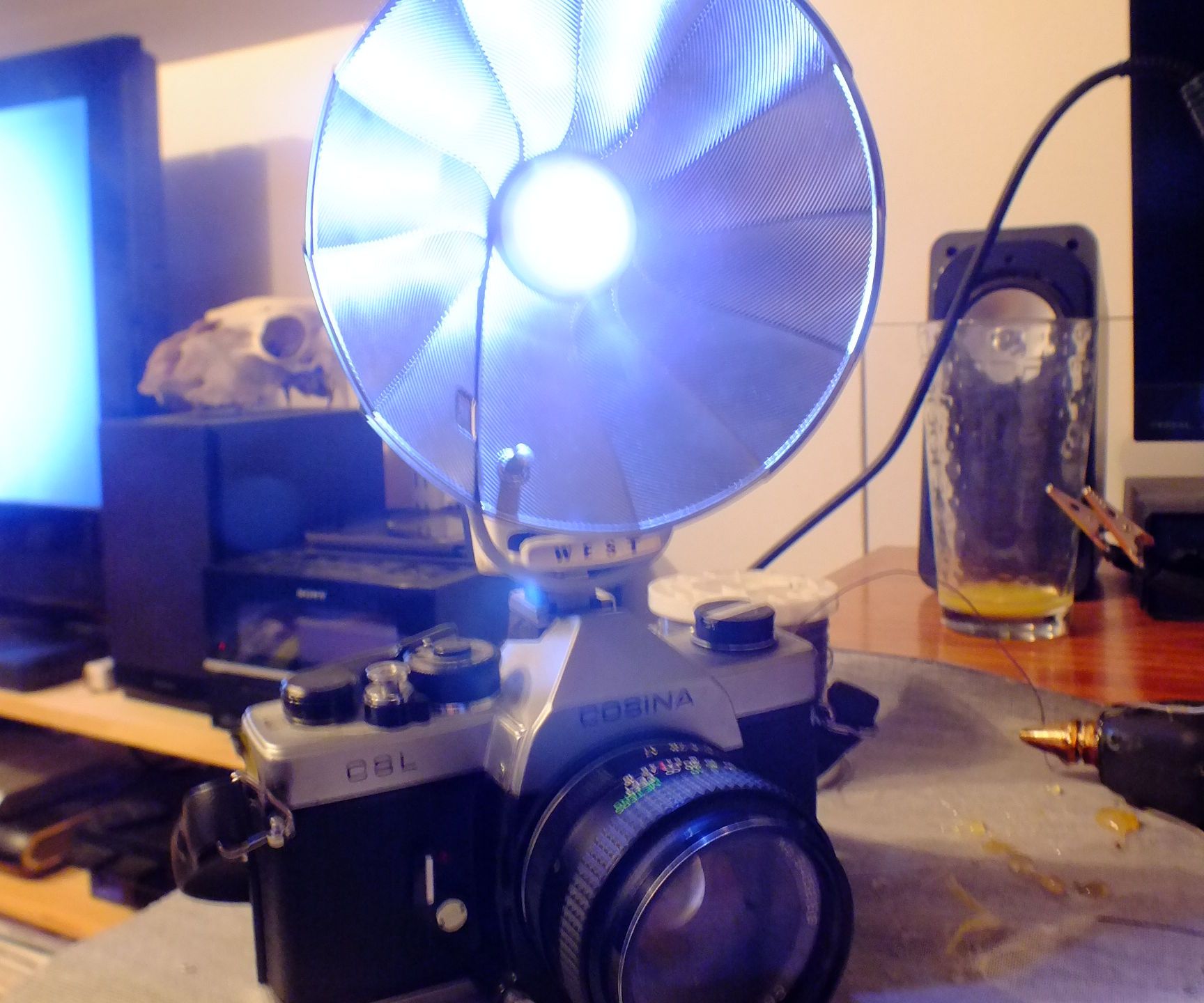 Restoring a Vintage Flash With a Modern Twist. : 4 Steps - Instructables