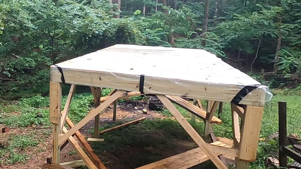 Backyard Treehouse With Zip Line, Trap Door, and Sliding Door : 25 ...