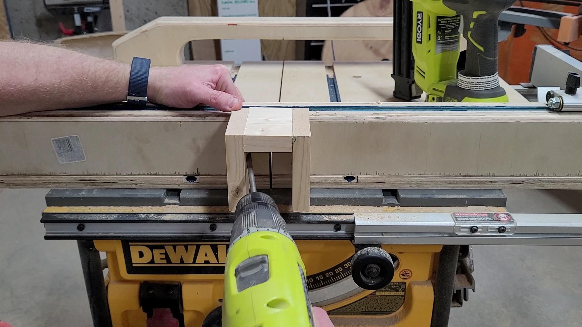 Easy Heavy Duty Crosscut Sled : 11 Steps (with Pictures) - Instructables