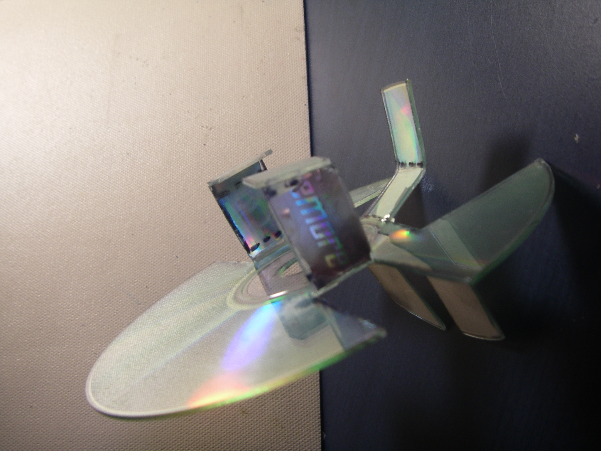 CD Cell Phone Stand : 5 Steps - Instructables