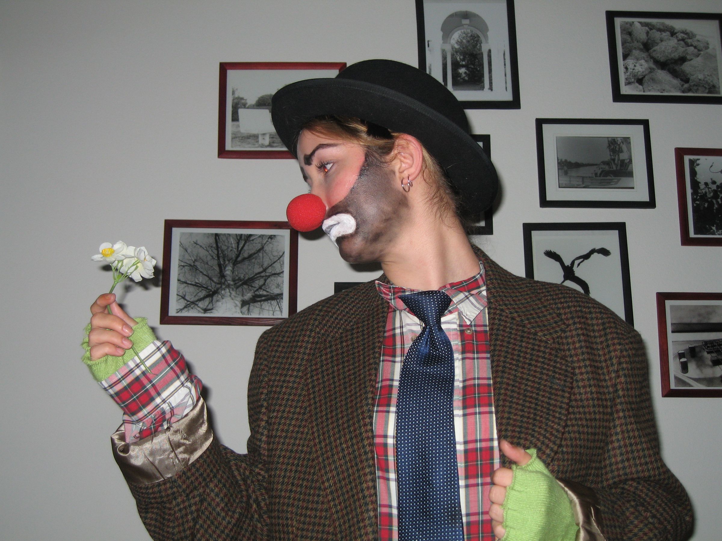 How to Make a Hobo Clown Costume : 9 Steps - Instructables