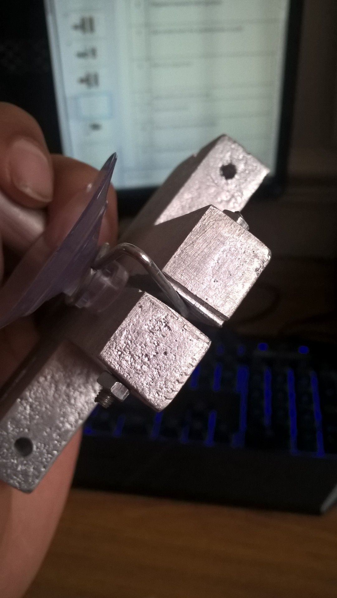 Adjustable Phone Holder : 3 Steps (with Pictures) - Instructables