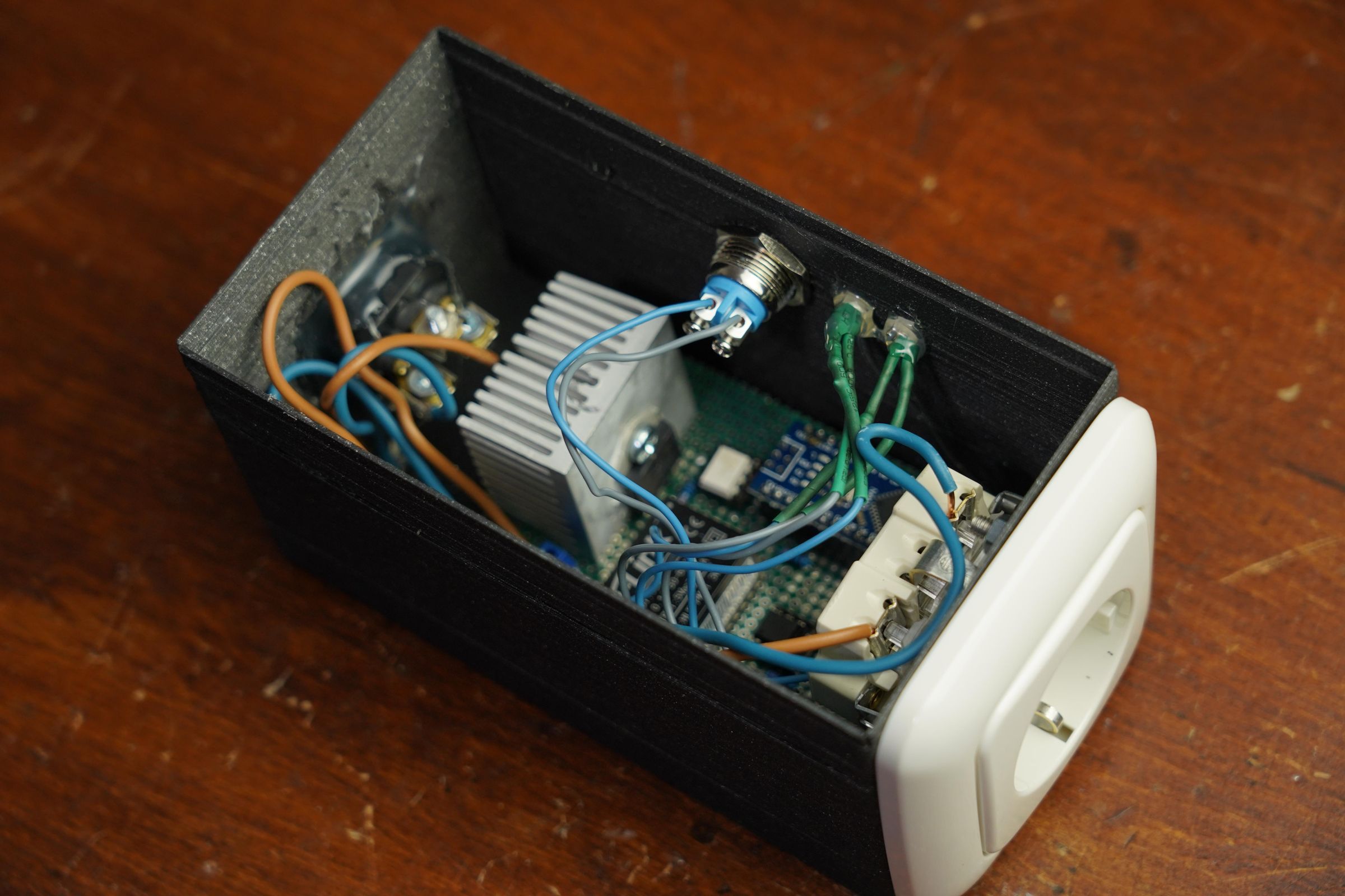 How to Make an AC Softstarter : 6 Steps (with Pictures) - Instructables