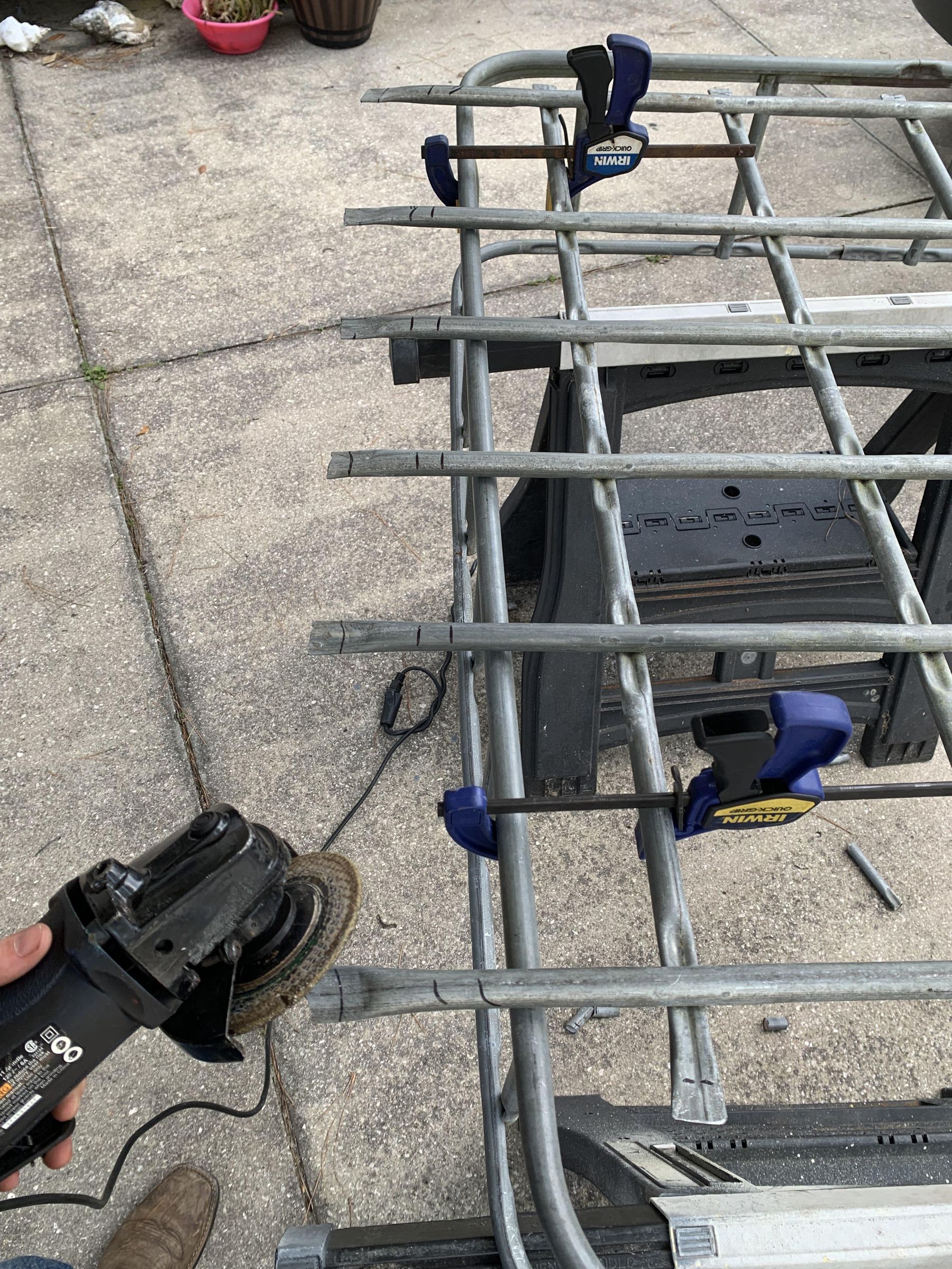 IBC Tote Roof Rack/Cargo Carrier DIY : 7 Steps (with Pictures ...
