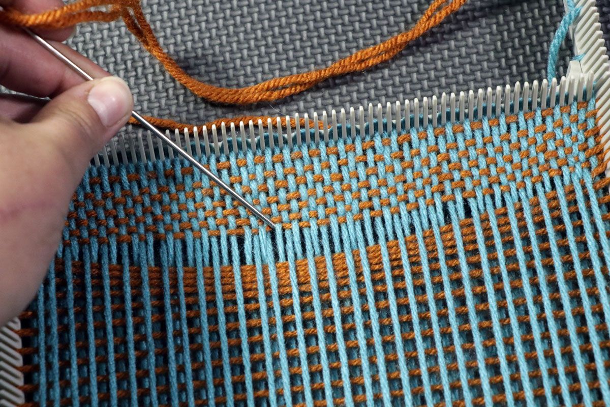 Be a Zoomin' Loomin' Human: Weaving Pin Loom Squares : 8 Steps (with ...