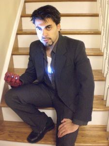 Tony Stark! Easy Iron Man Costume That Looks Good : 4 Steps - Instructables