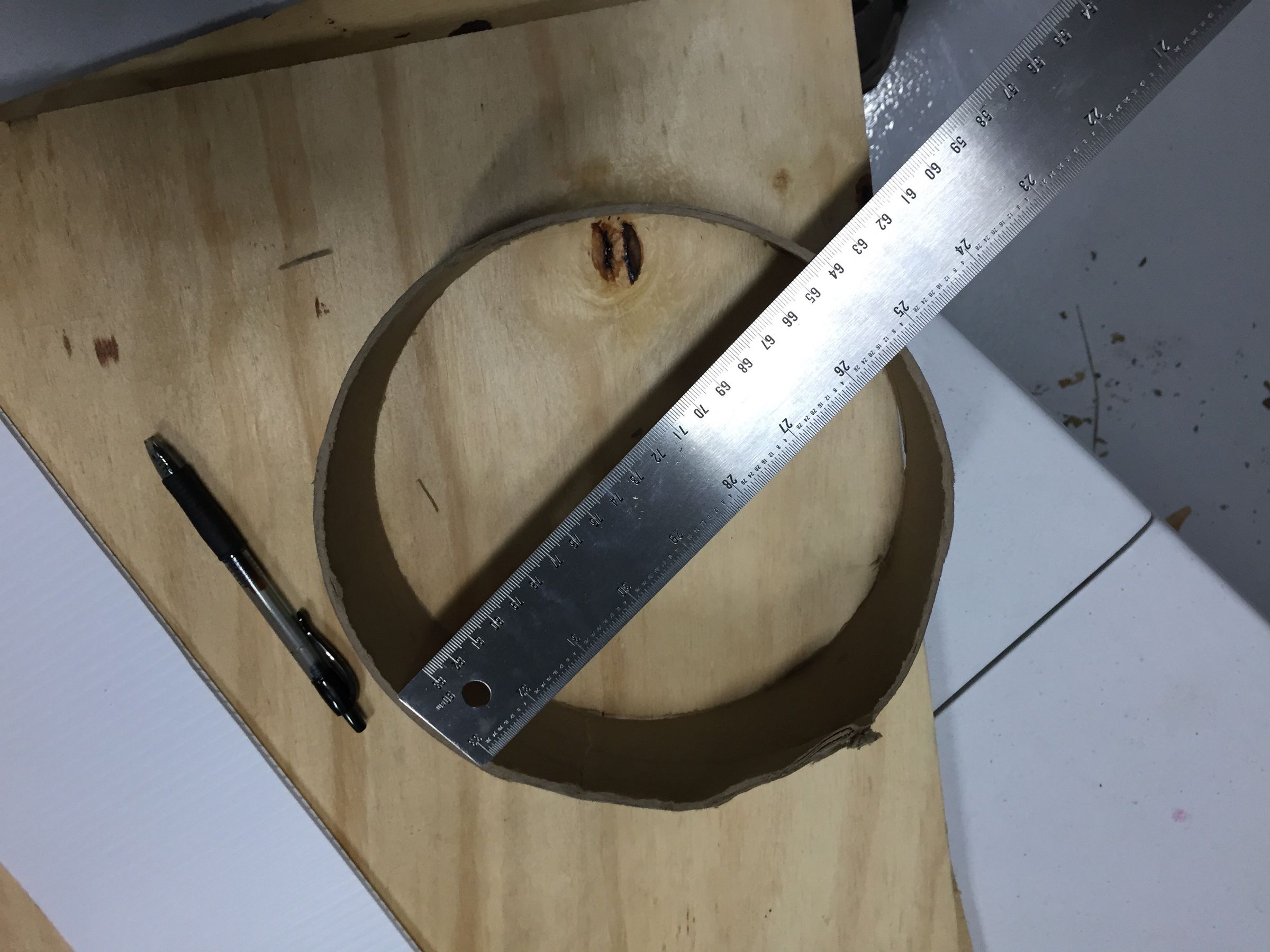 Quick Perfect Circle Jig : 5 Steps - Instructables