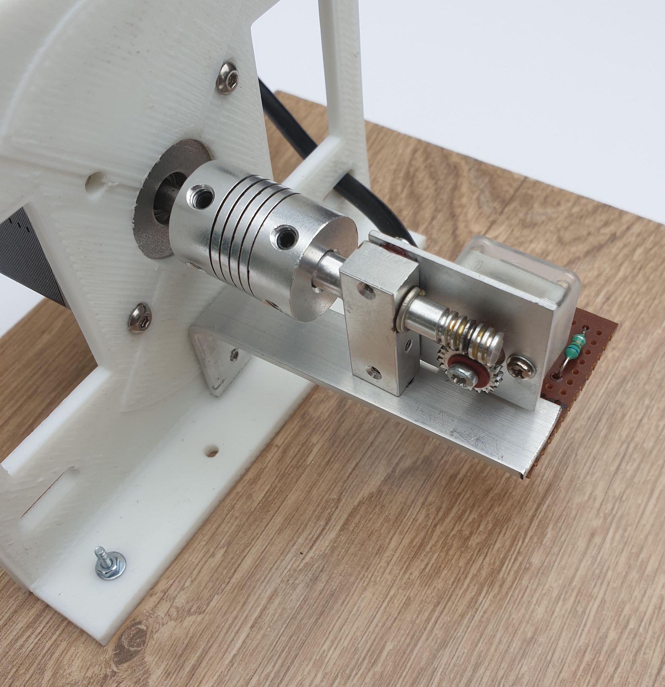 Magnetic Loop Antenna Automated Tuner : 22 Steps (with Pictures) - Instructables