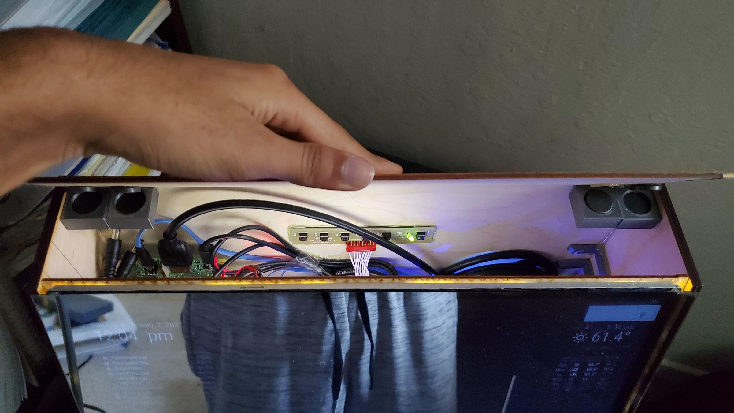 DIY Smart Mirror W/ Google Assistant & Wireless Charging - 2021 : 9 ...