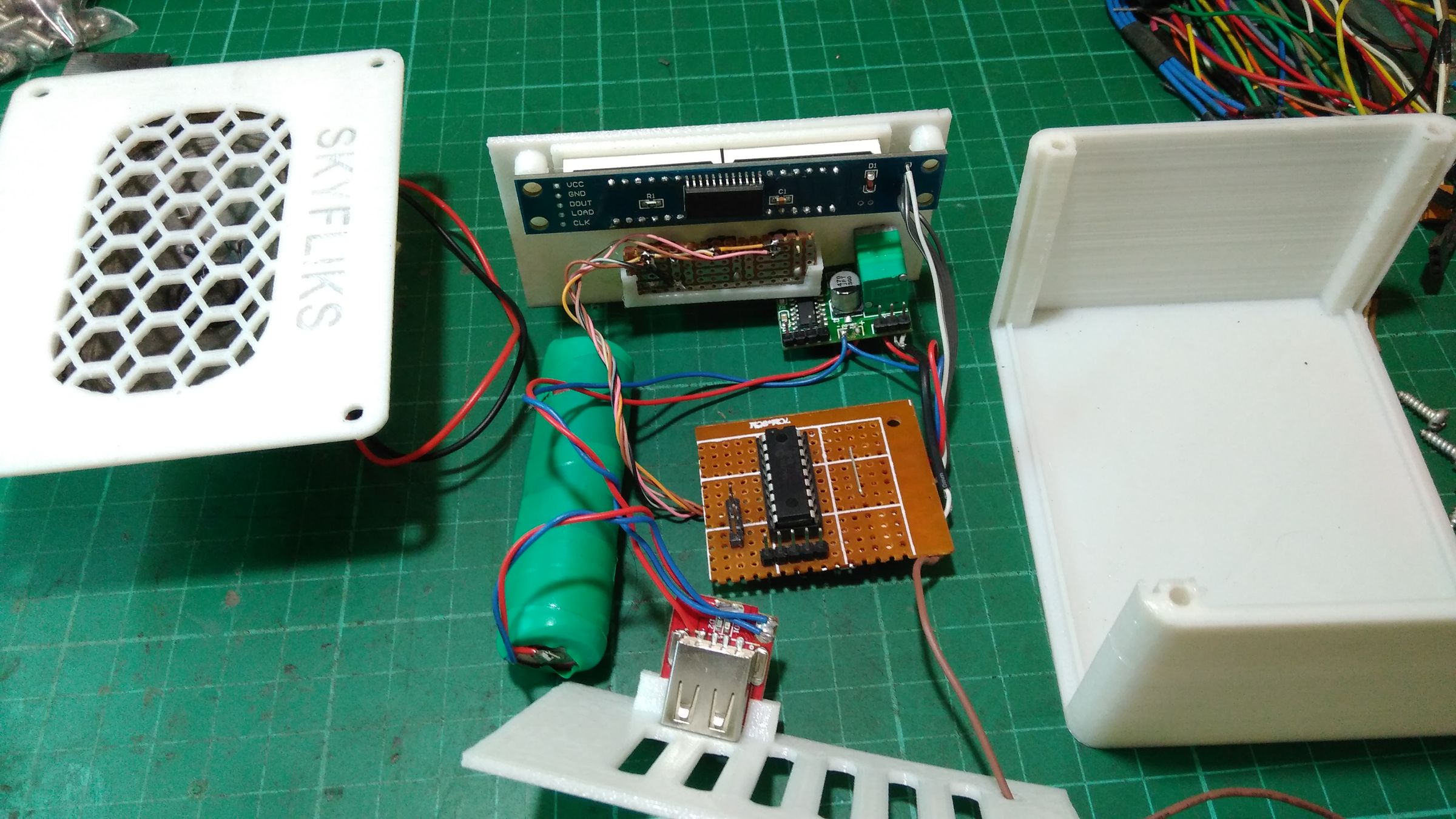 PIC16F1847 and AR1010 Based FM Radio Music Box : 5 Steps - Instructables