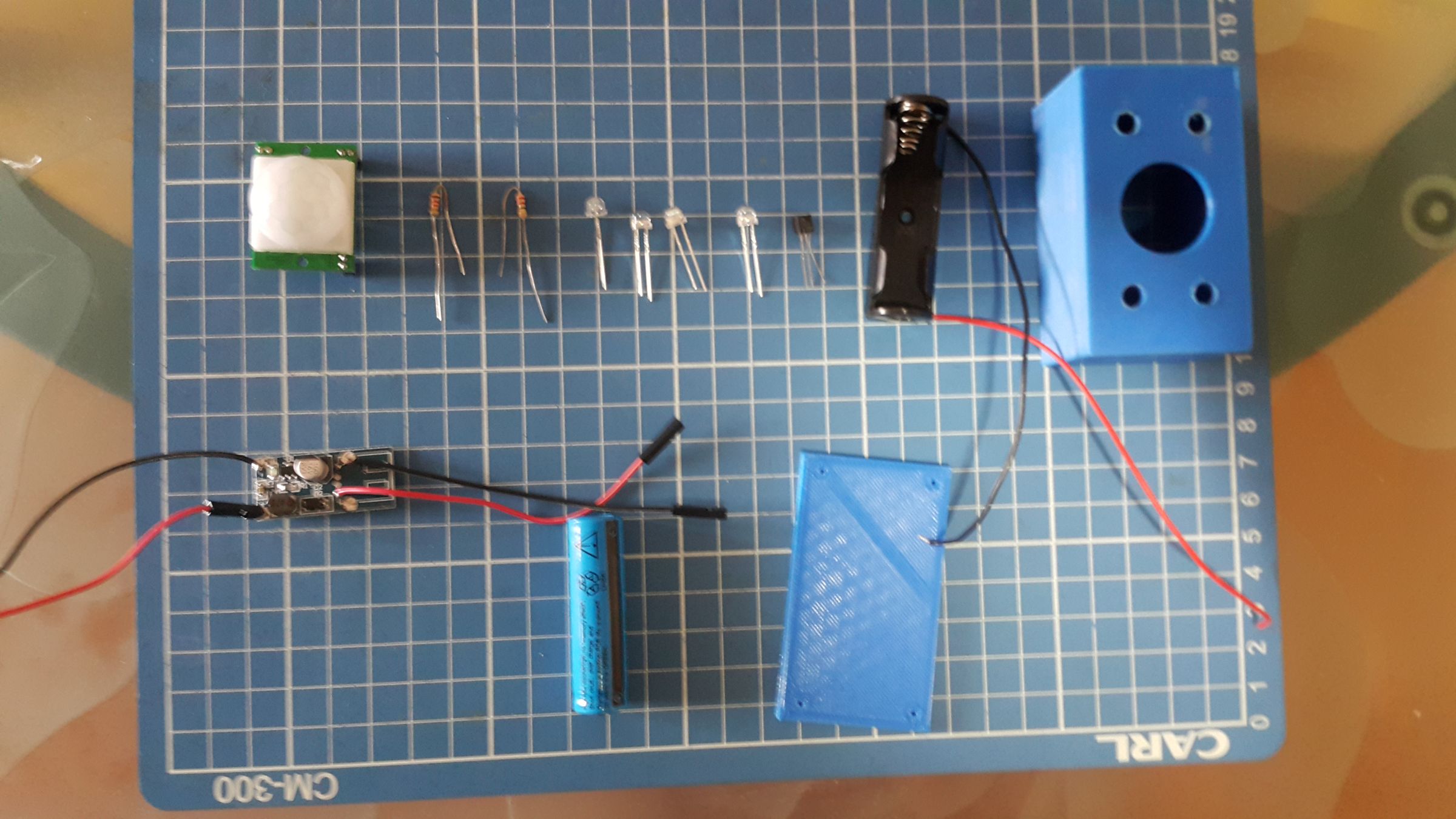 Mini Motion Sensor Lamp - Instructables