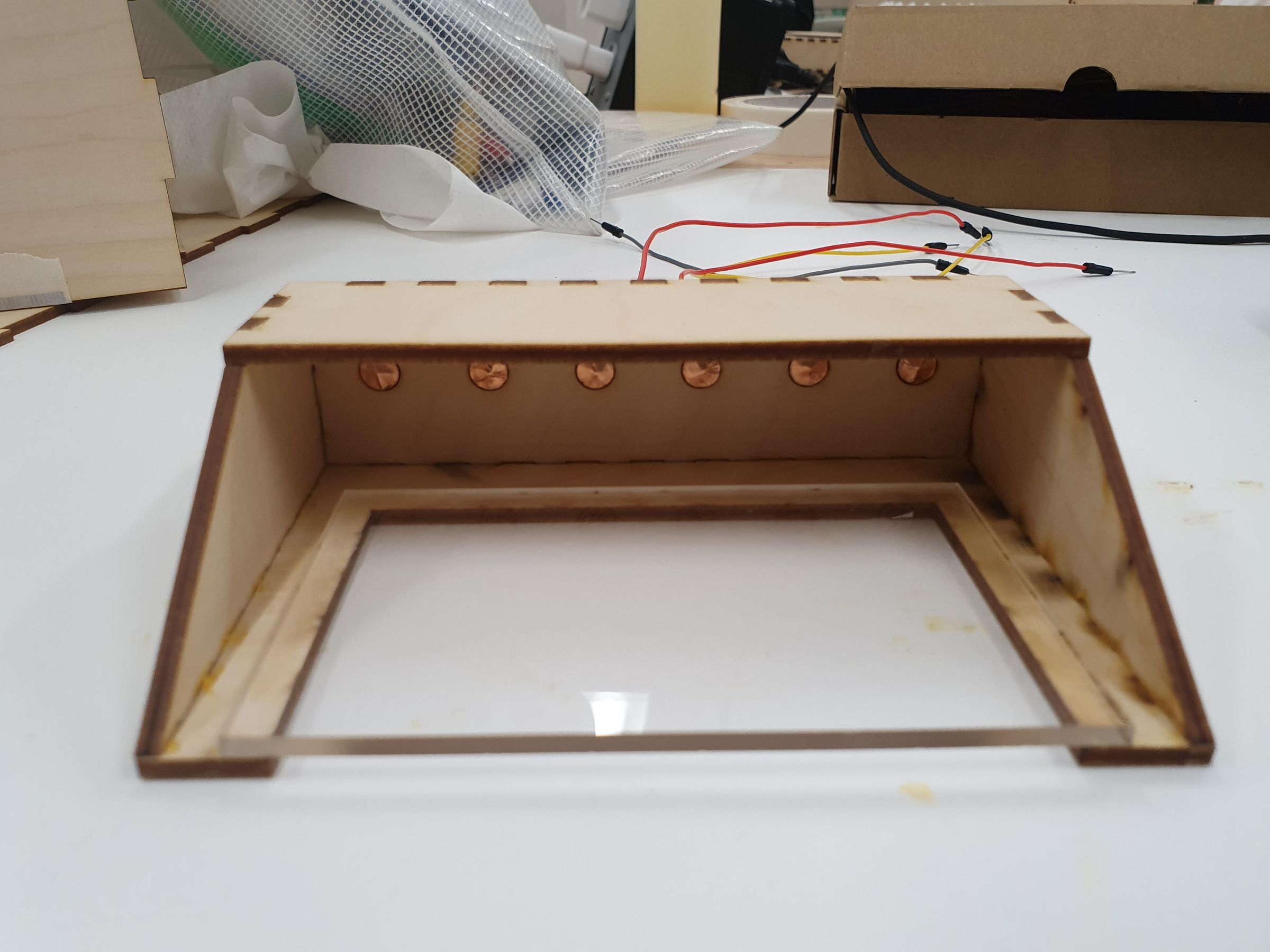 Capacitive Touch Cassette Player With LCD Display : 9 Steps - Instructables