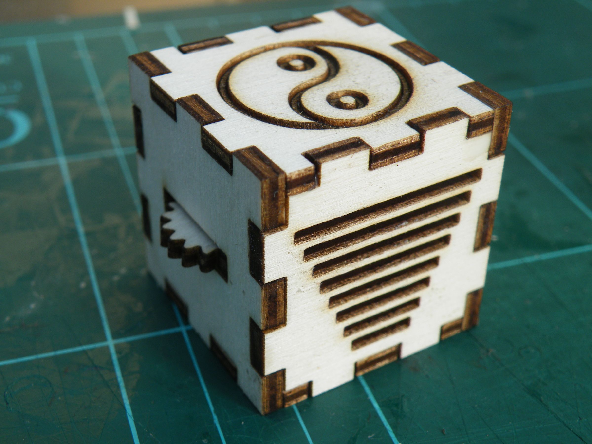 Fidget Box : 8 Steps (with Pictures) - Instructables