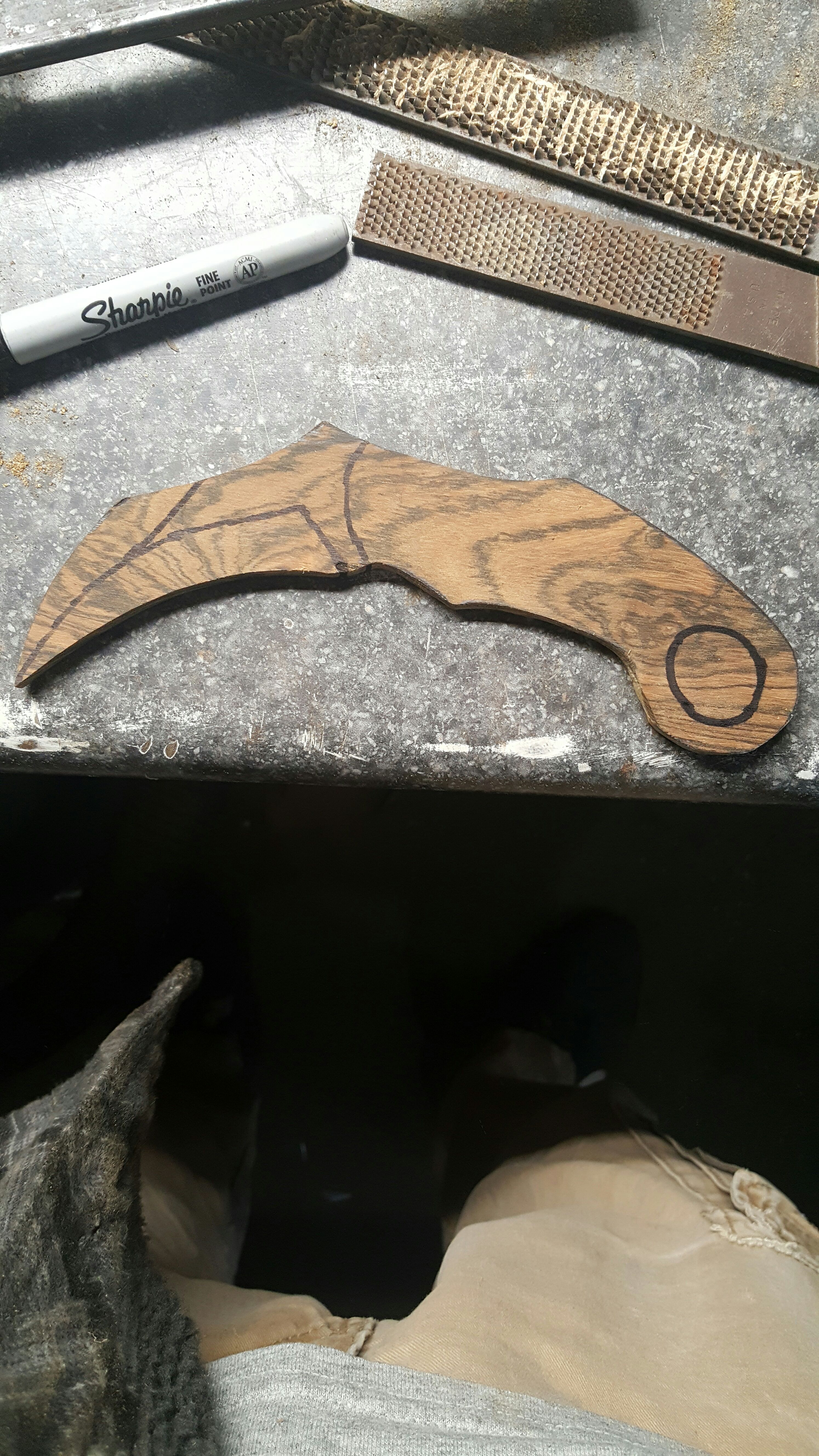 Training Karambit : 6 Steps (with Pictures) - Instructables