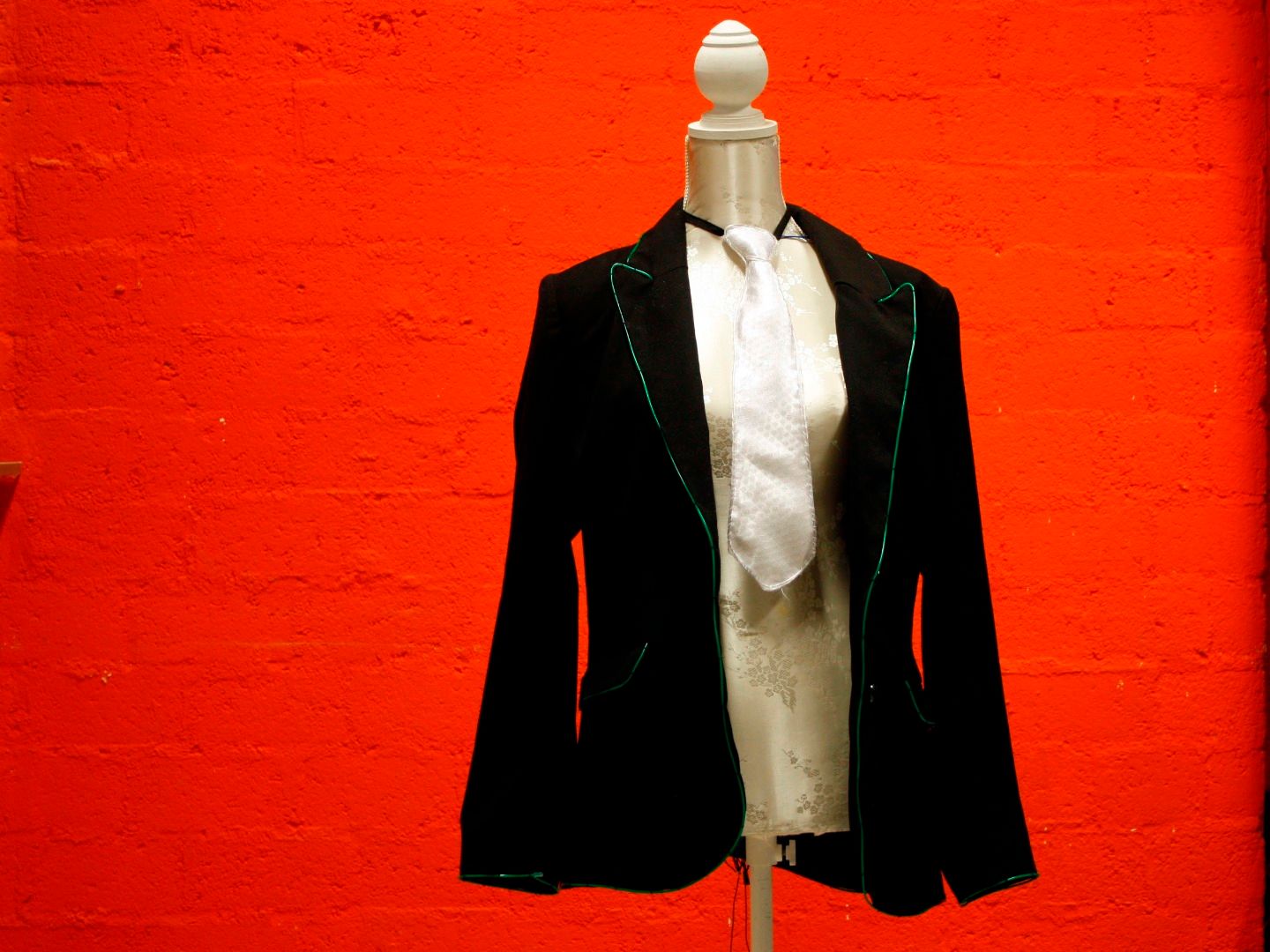 Illuminated Party Blazer (EL Wire) : 9 Steps (with Pictures ...
