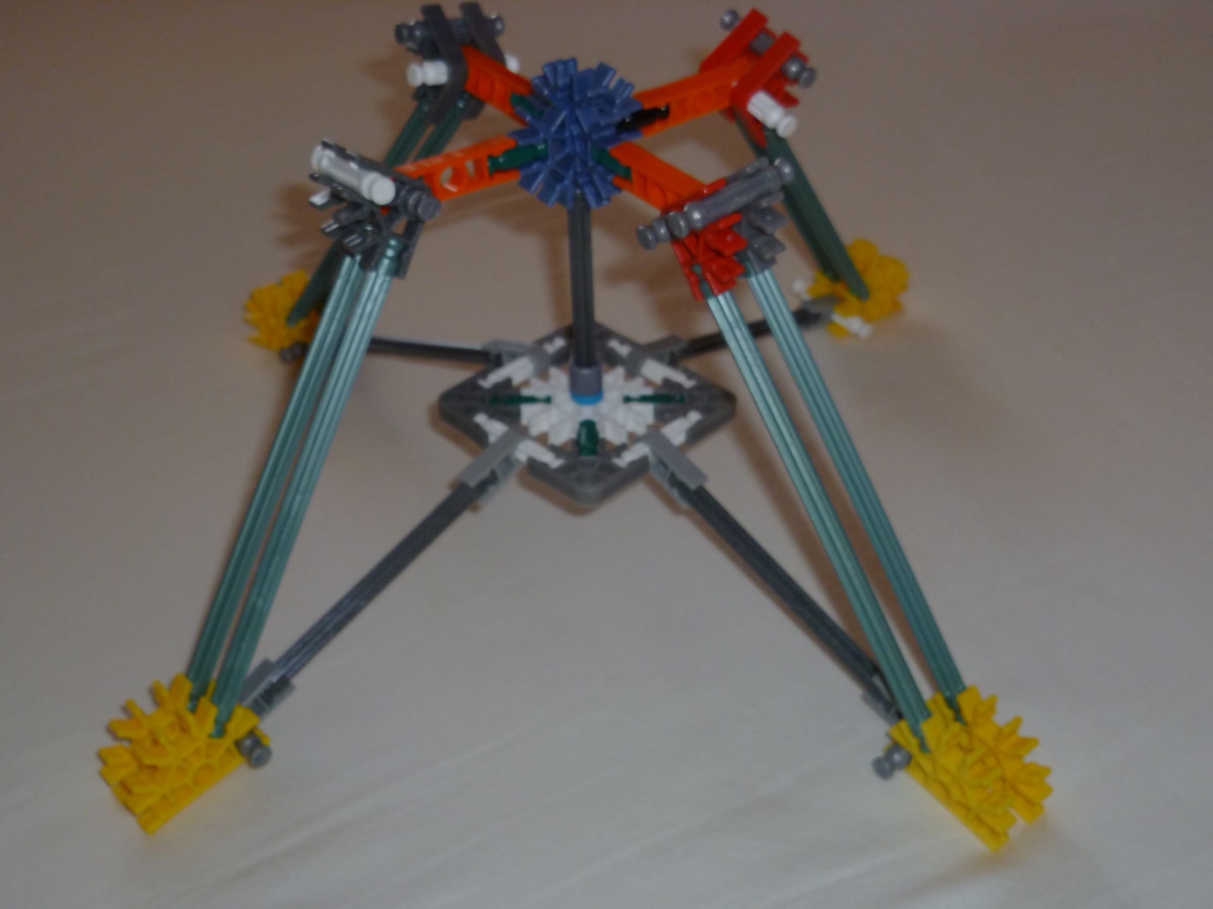 K'nex Quadpod(foldable!) : 4 Steps - Instructables