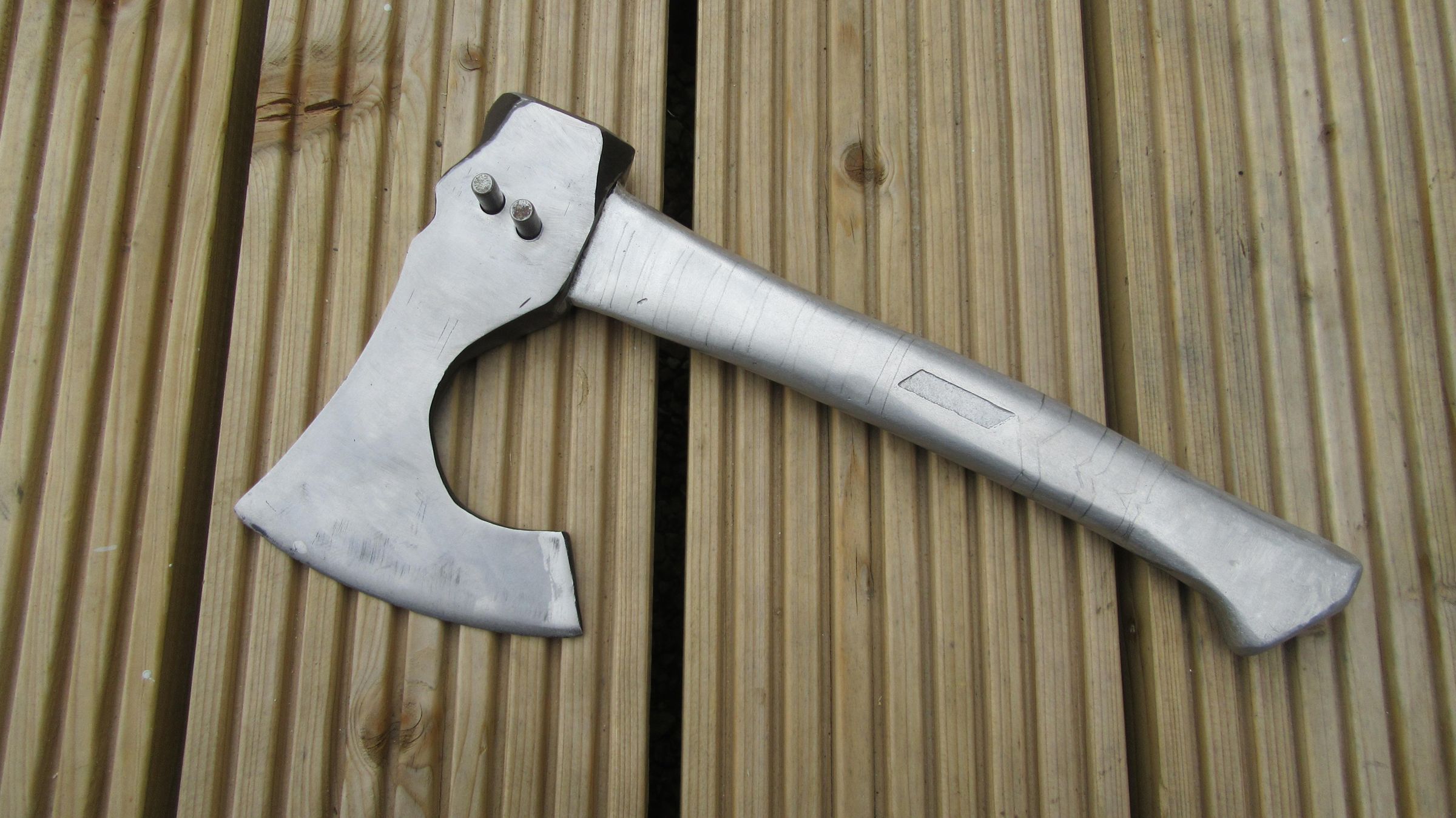 Turning a Cheap Axe Into a Viking Style Axe : 10 Steps (with Pictures ...