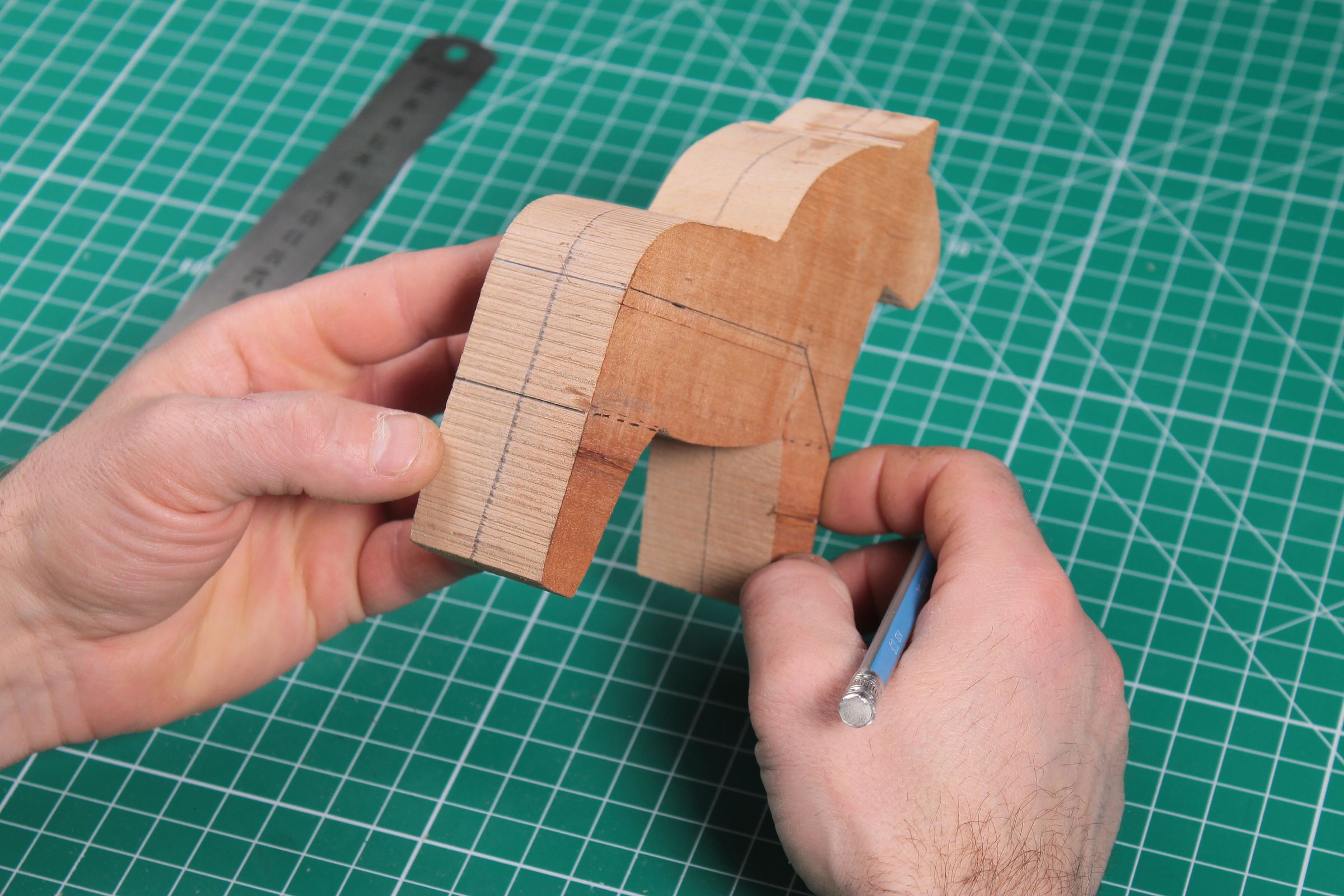 Dala Horse Carving in 5 Steps I Easy Wood Carving for Beginners : 5 ...