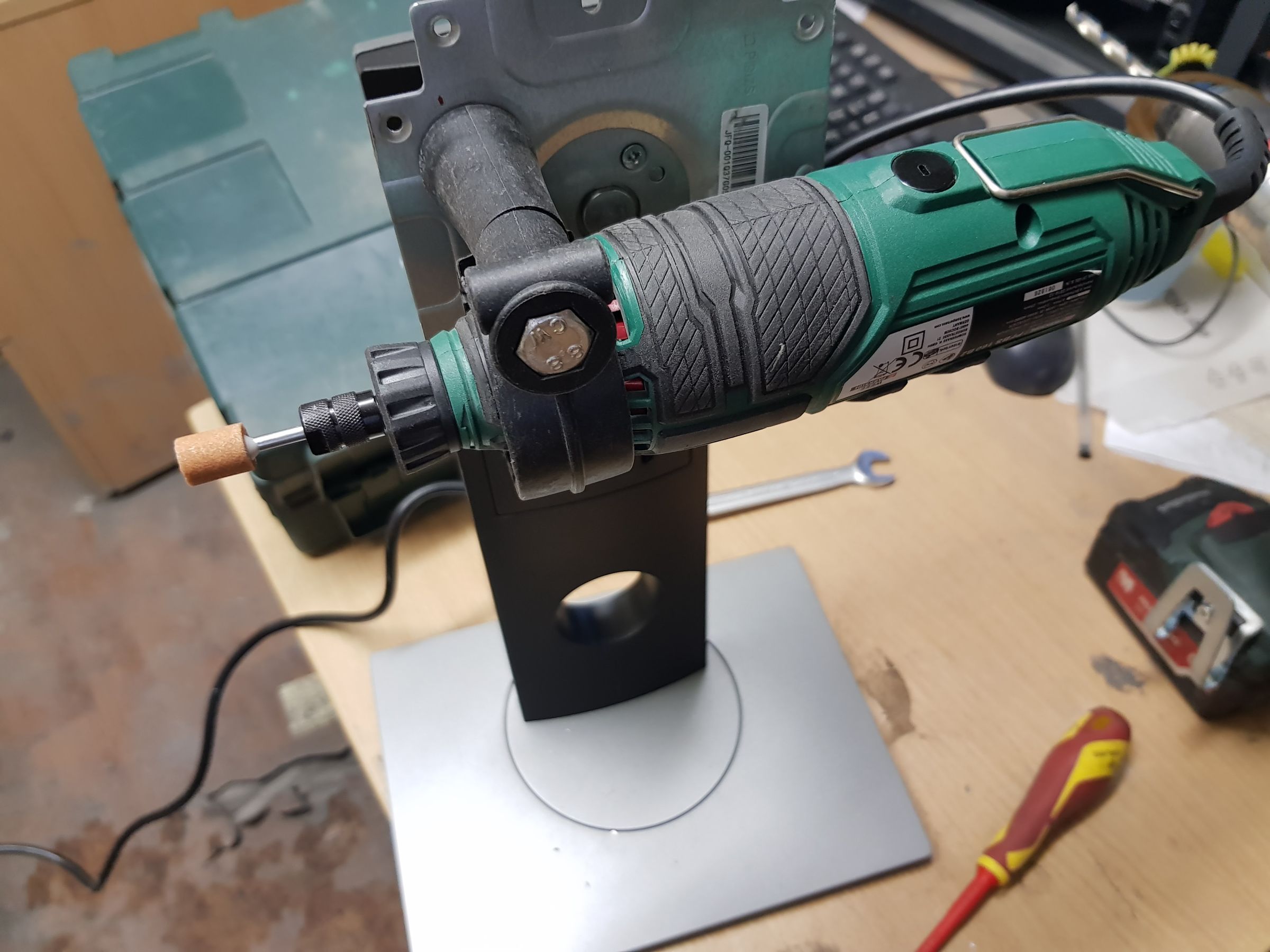 LCD Monitor Stand to Drill Press : 3 Steps (with Pictures) - Instructables