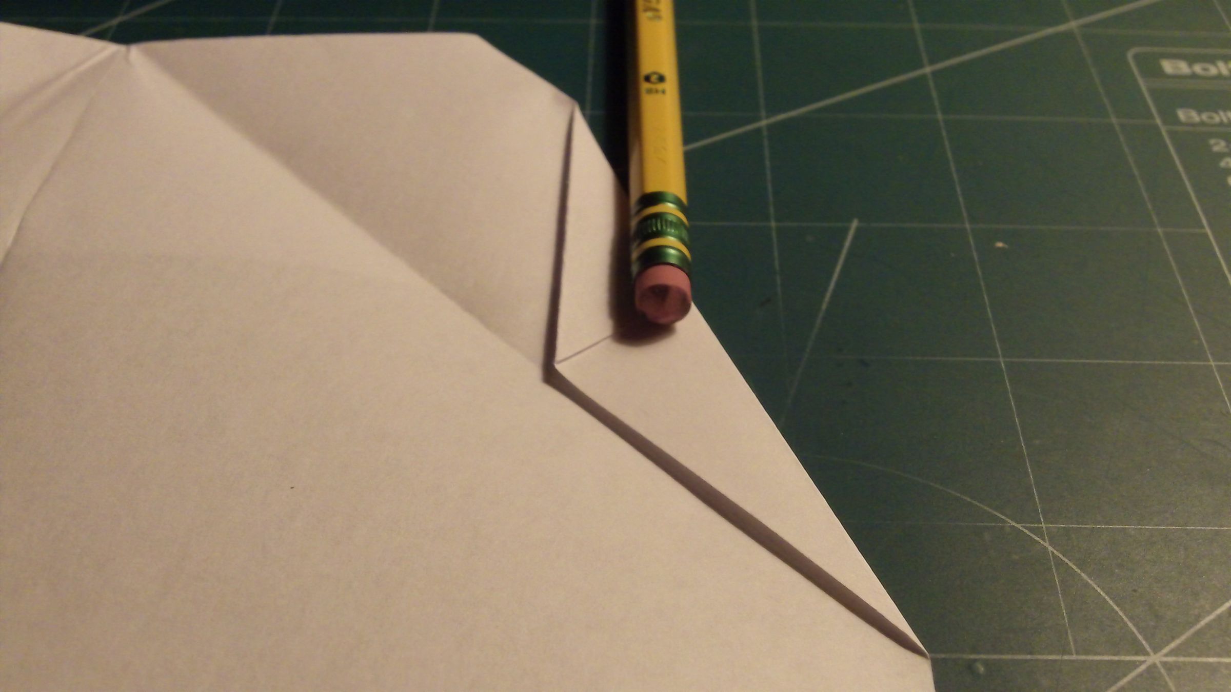 How to Make the Super Starstriker Paper Airplane : 7 Steps - Instructables