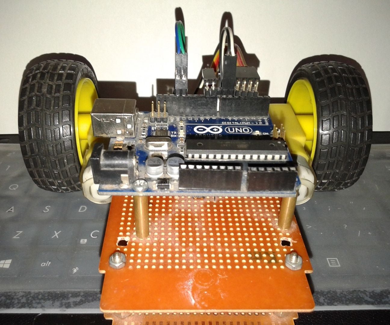 Simple Line Follower : 5 Steps - Instructables