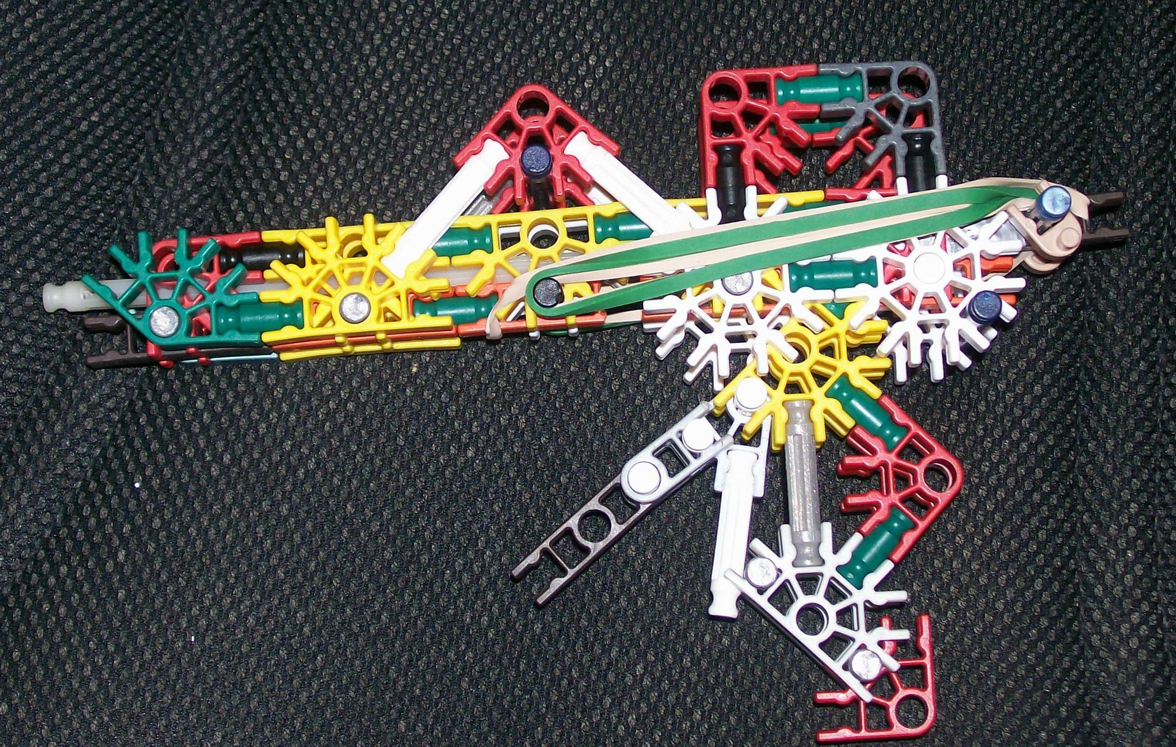 Pretty Good Knex Gun. : 8 Steps - Instructables
