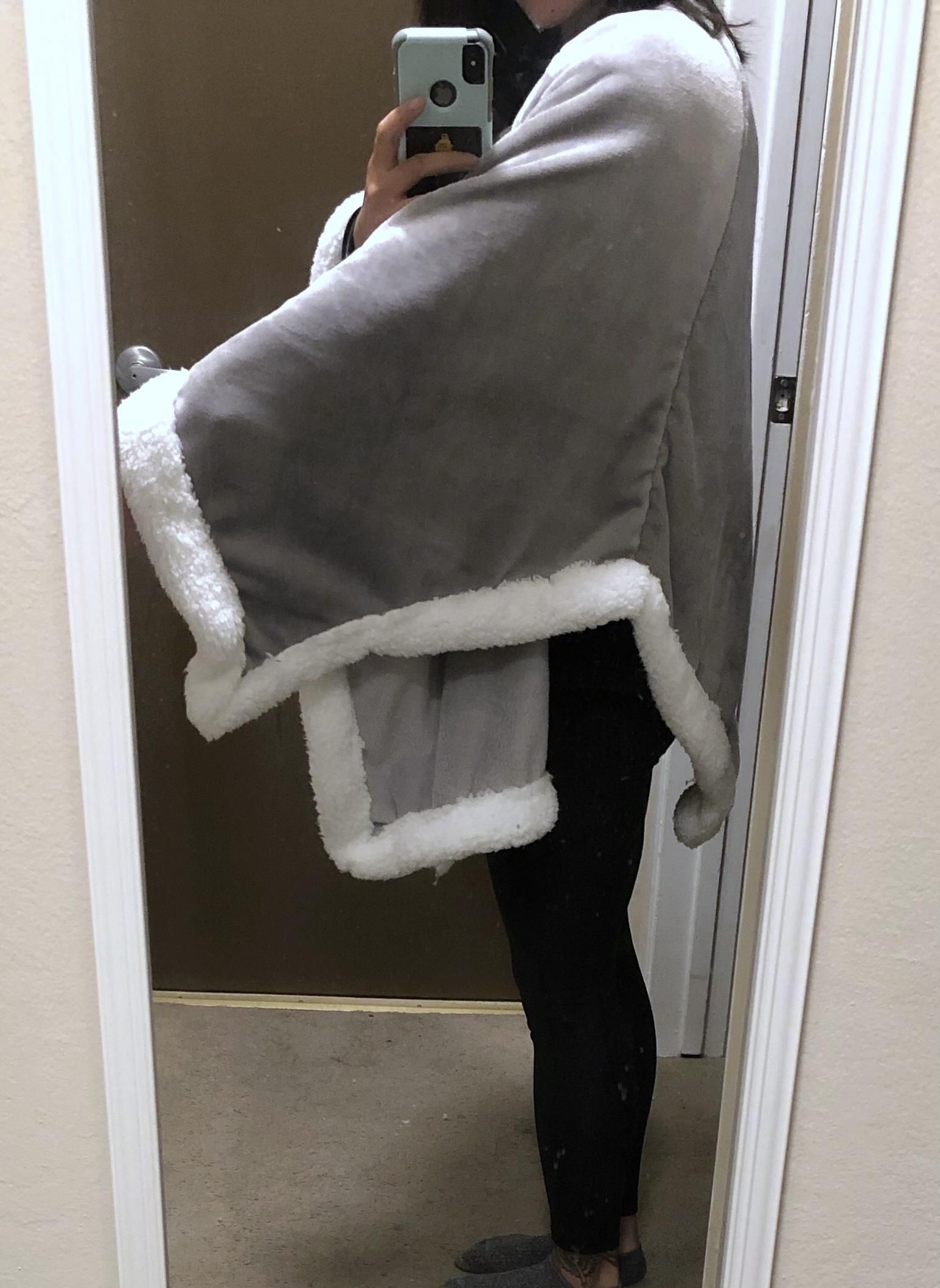 Snowflake Blanket Cape : 13 Steps (with Pictures) - Instructables