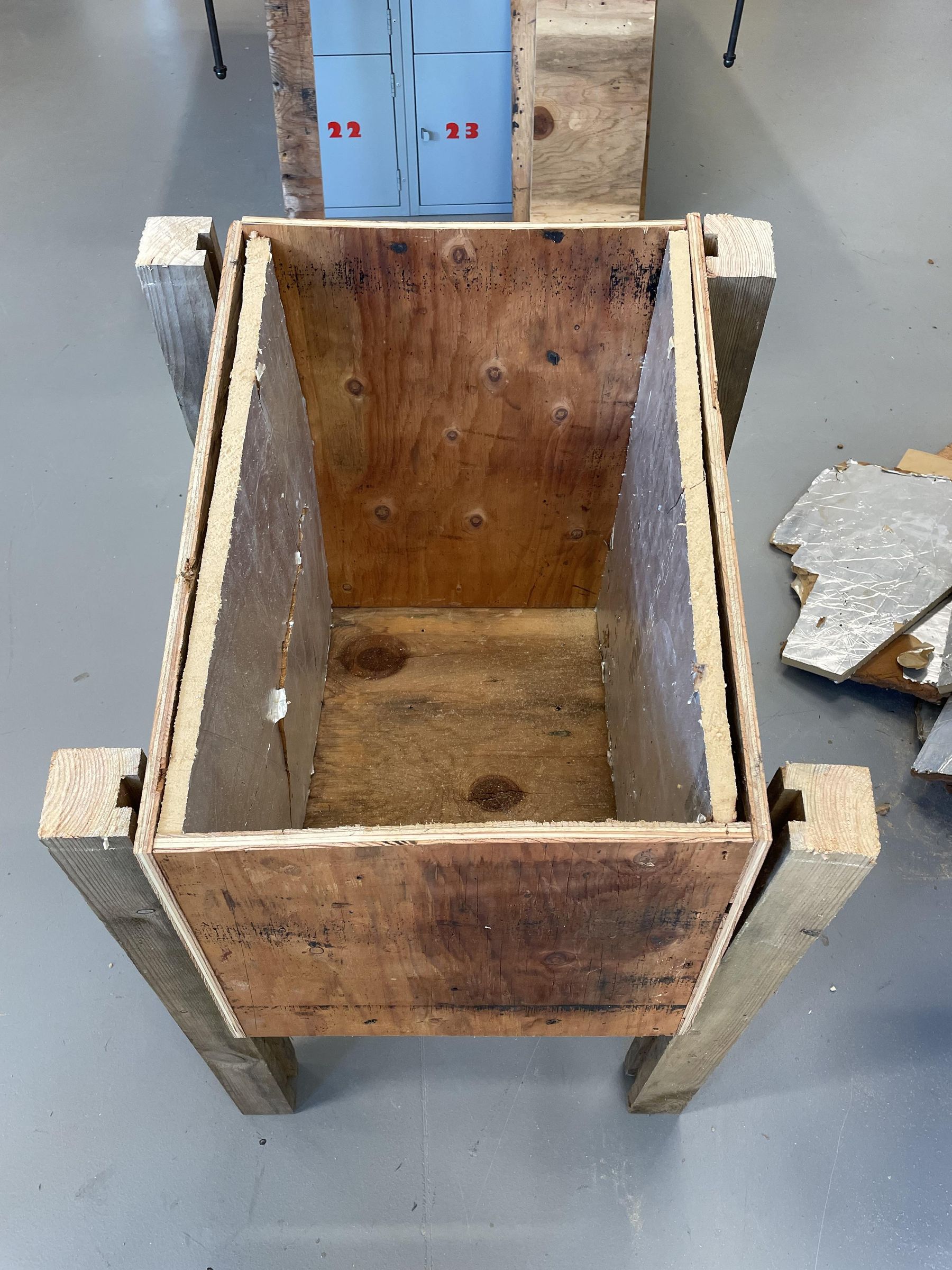 Insulated Heated Log Cabin Cat House : 5 Steps (with Pictures) - Instructables