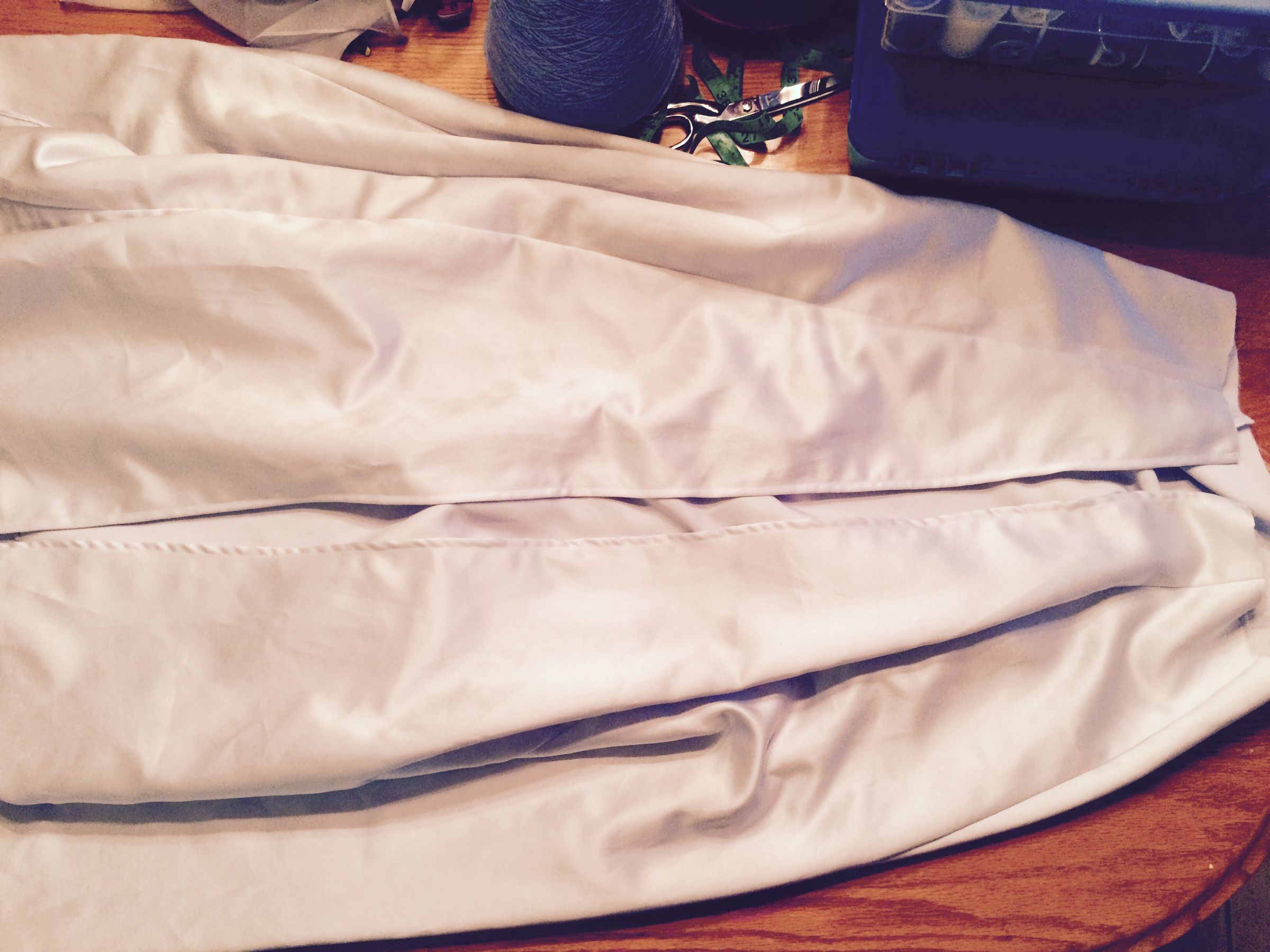 How to Make an Awesome Cloak From a Dress or Skirt : 5 Steps (with ...