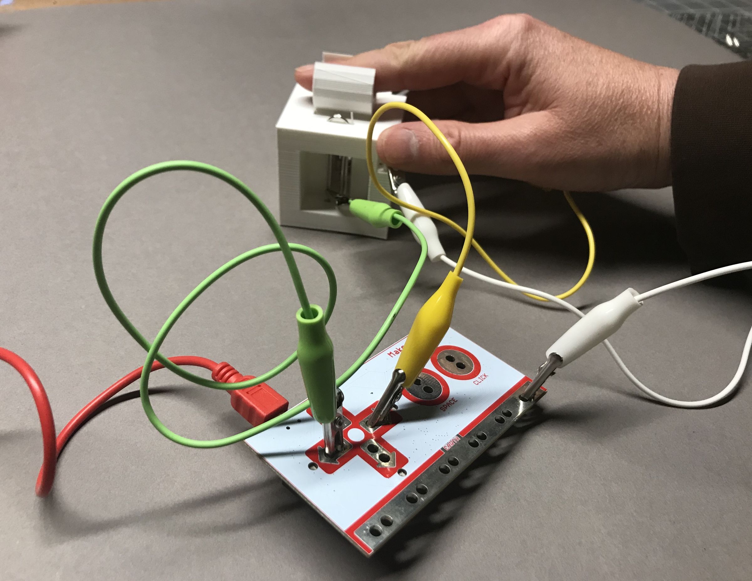Click Brick Switch for Makey Makey : 4 Steps (with Pictures) - Instructables