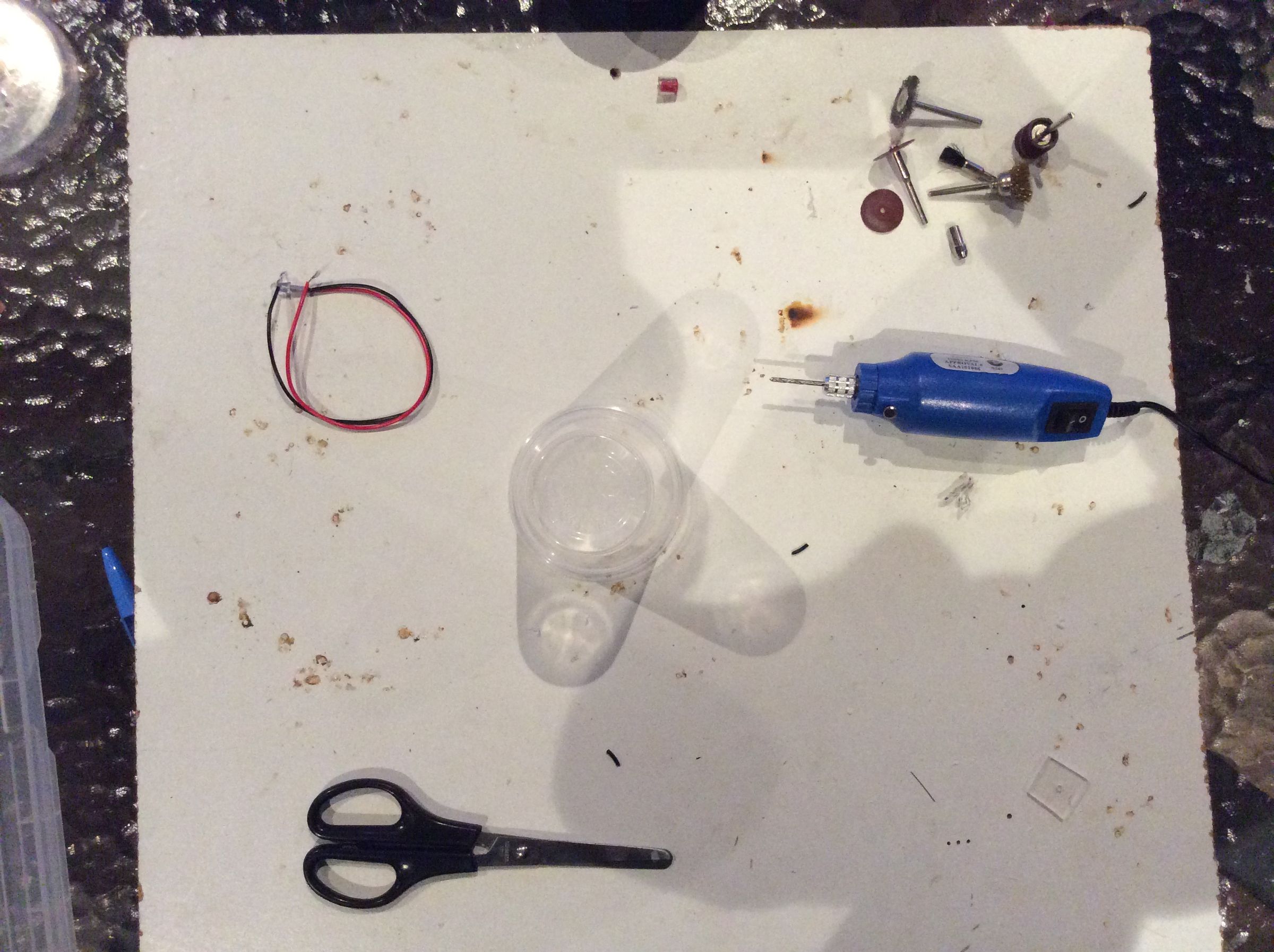 HOW TO MAKE a GLOWING GLASS! : 4 Steps - Instructables