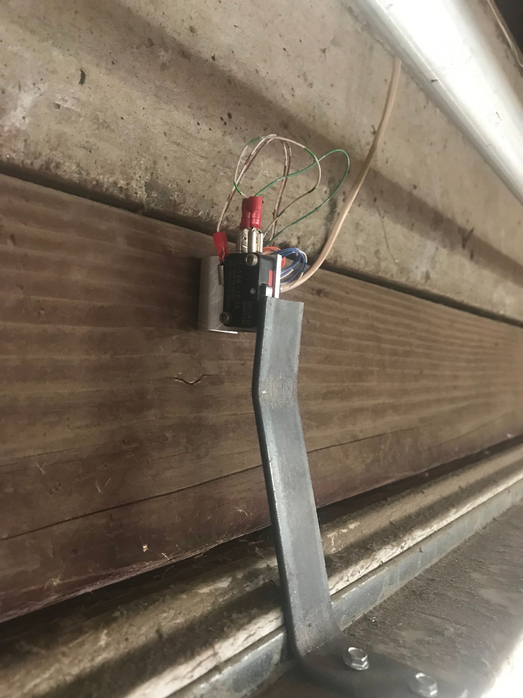 Door State Indicator! : 3 Steps - Instructables