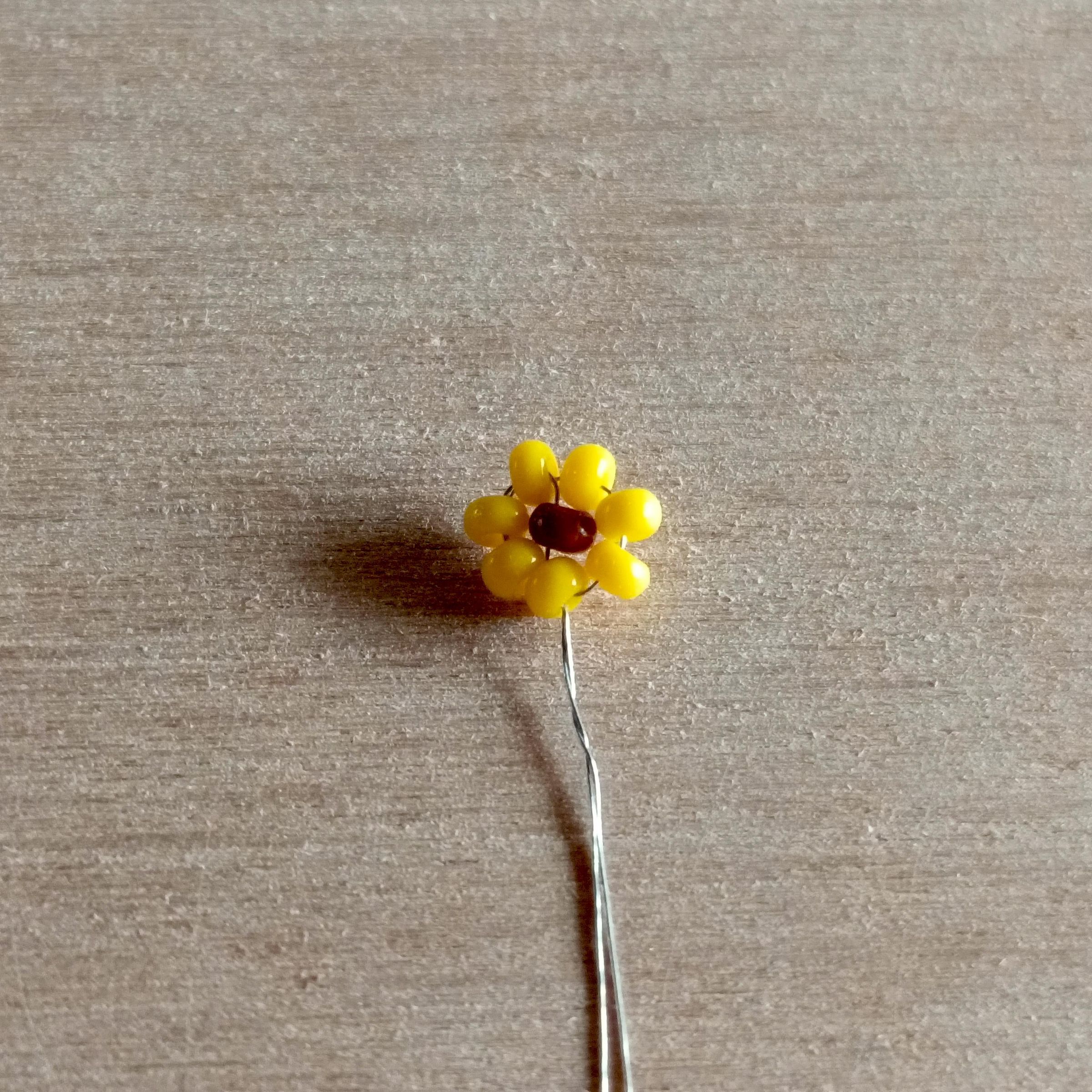 Mini Beaded Flowers Bouquets : 11 Steps (with Pictures) - Instructables