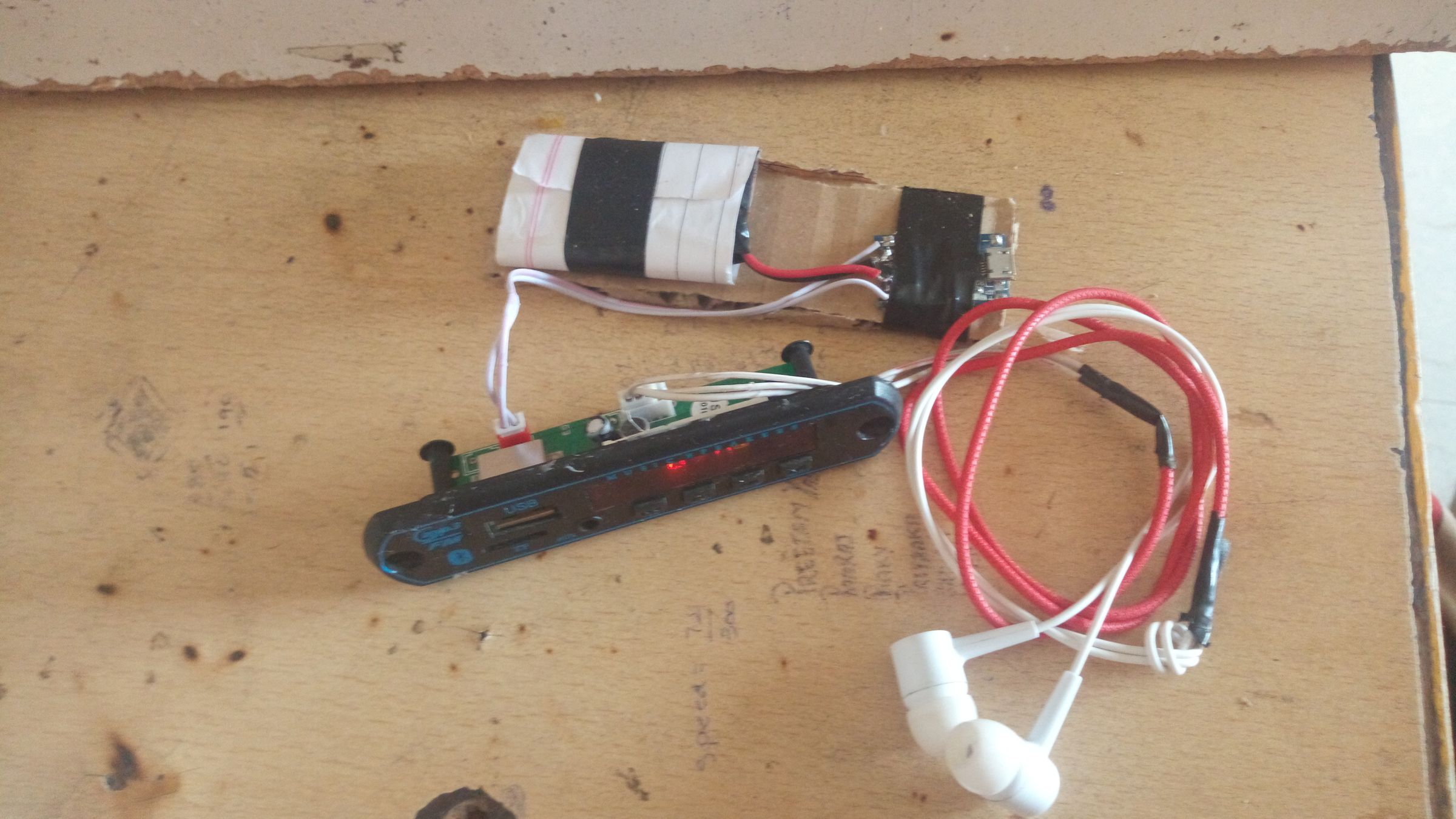 Portable Bluetooth Earphones : 4 Steps - Instructables